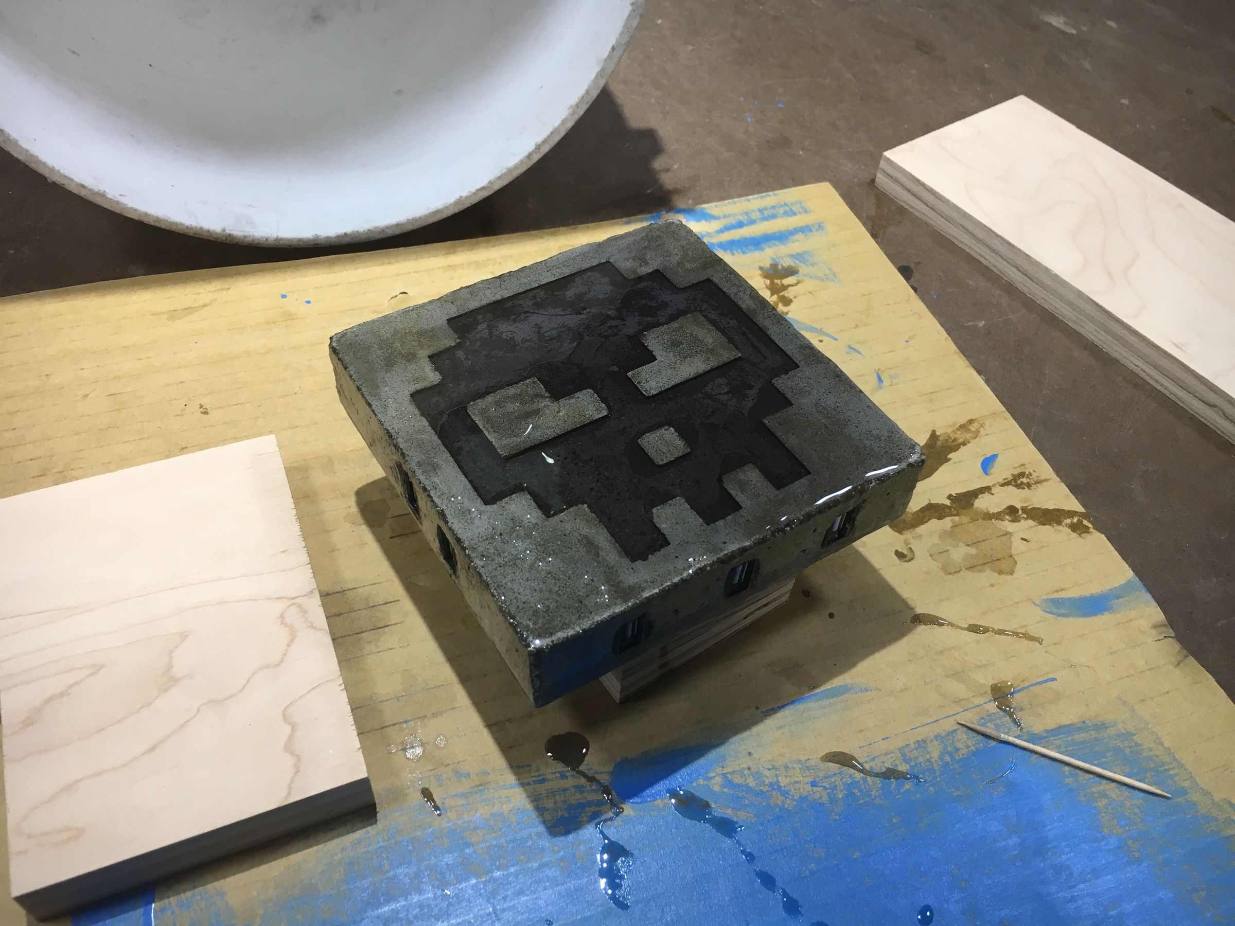 The 8-Bit Skull Concrete USB Hub : 11 Steps (with Pictures) - Instructables