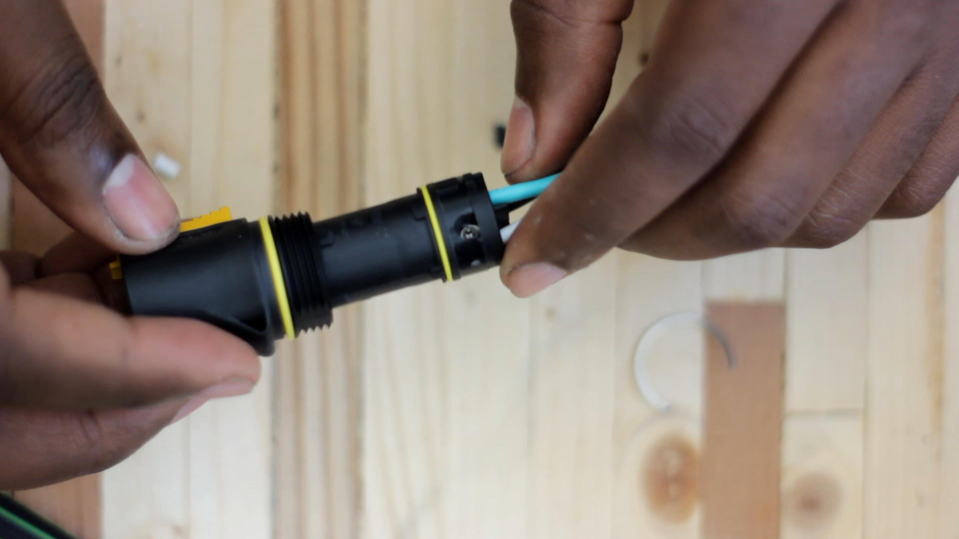 DIY Festool Style Plug-It Power Connectors : 6 Steps - Instructables