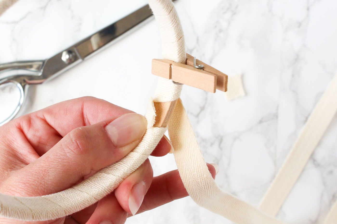 How to Bind an Embroidery Hoop : 8 Steps (with Pictures) - Instructables