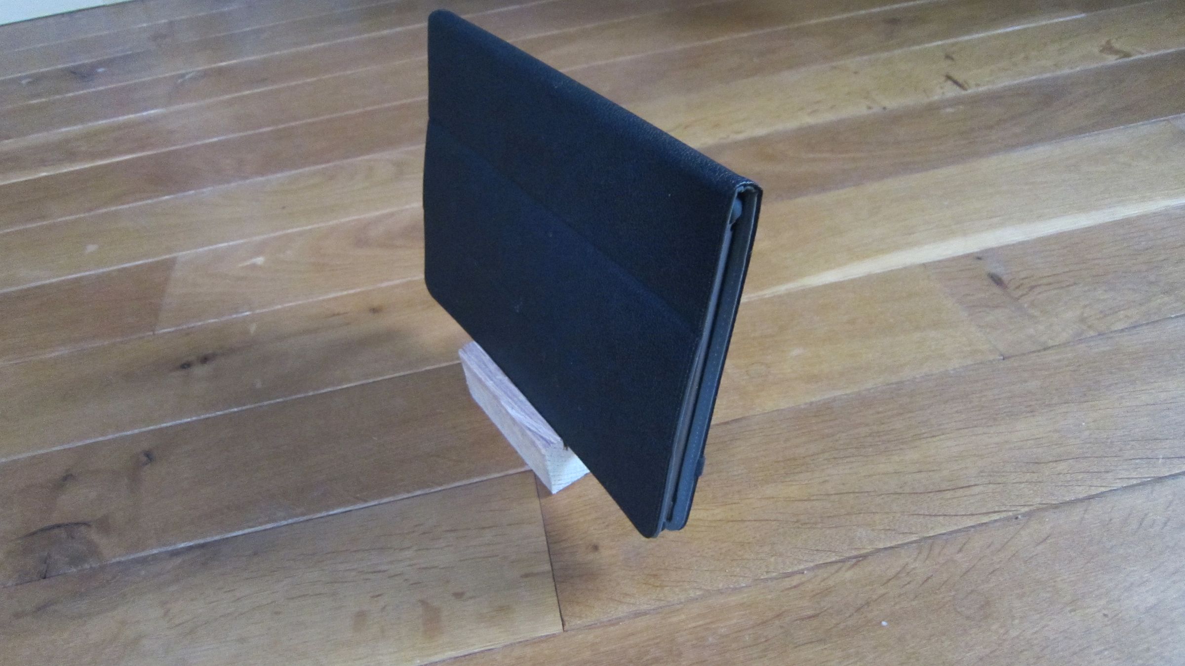 Pallet Block Phone/tablet Holder : 3 Steps - Instructables