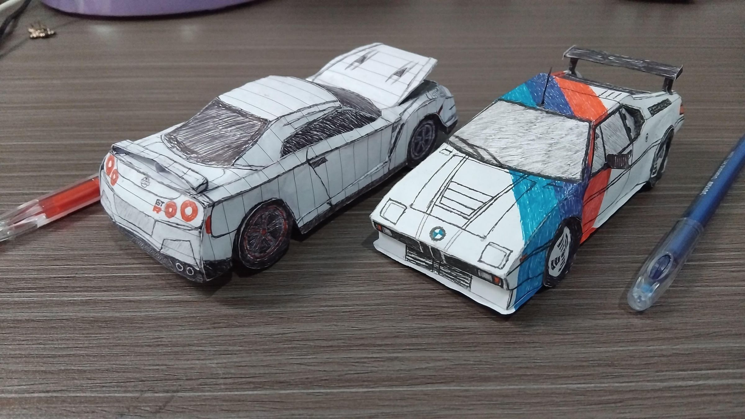 Self-drawn-looking BMW M1 Papercraft. : 6 Steps - Instructables