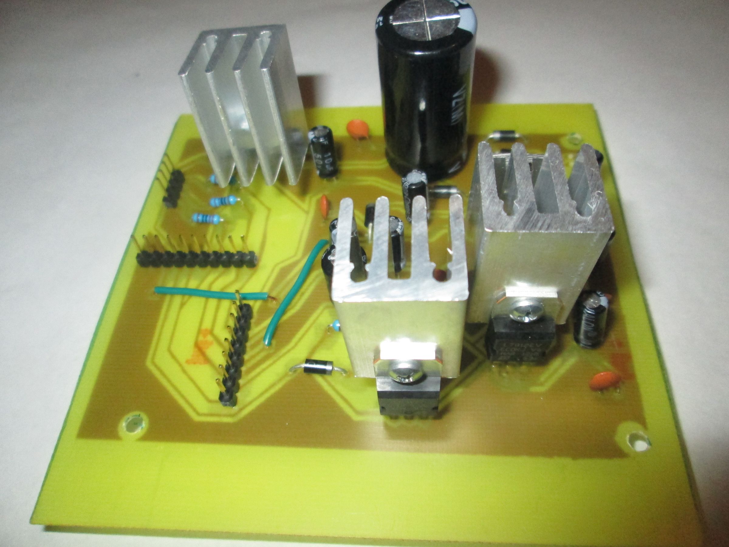 Powered Breadboard Workstation : 6 Steps (with Pictures) - Instructables