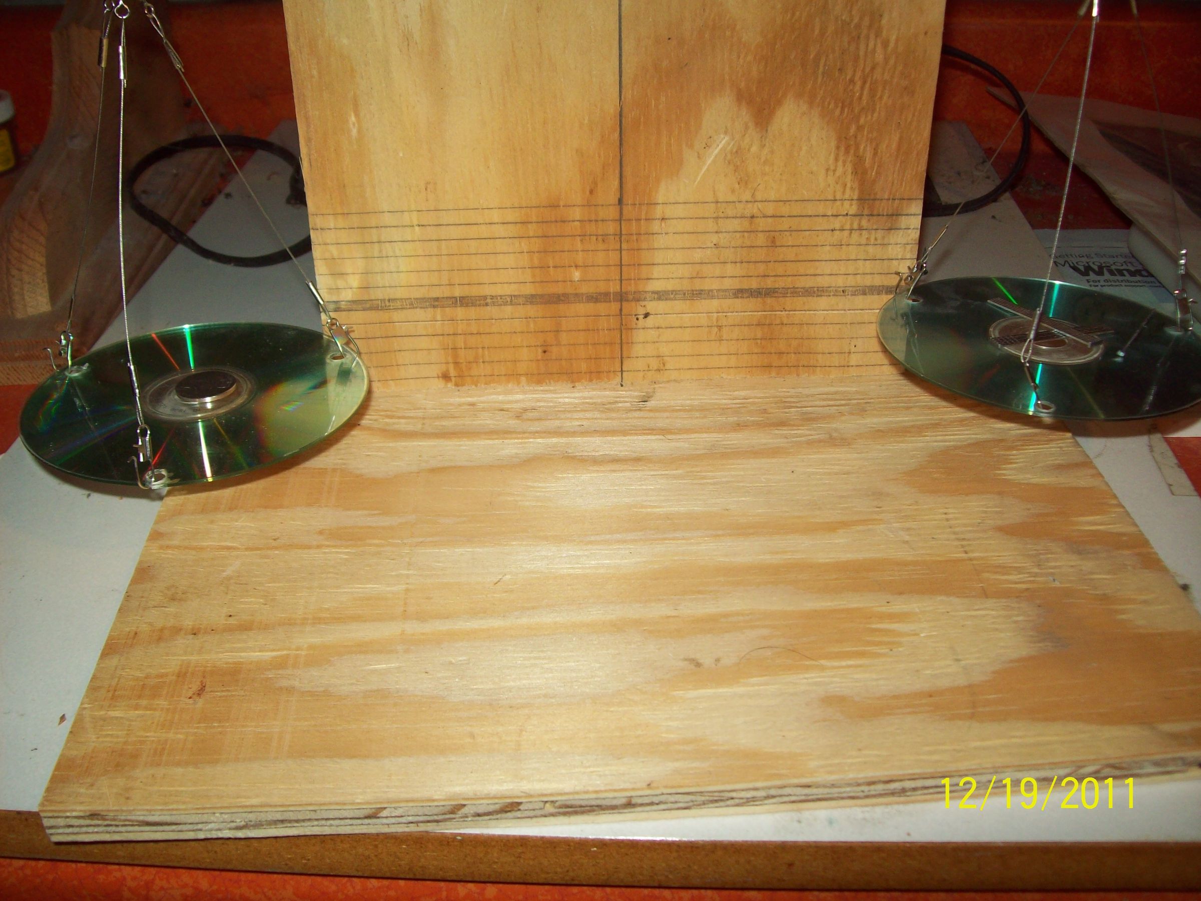 Make a Balance Scale Accurate to 1/2 Gram, Using a Ruler and 2 Old CDs ...
