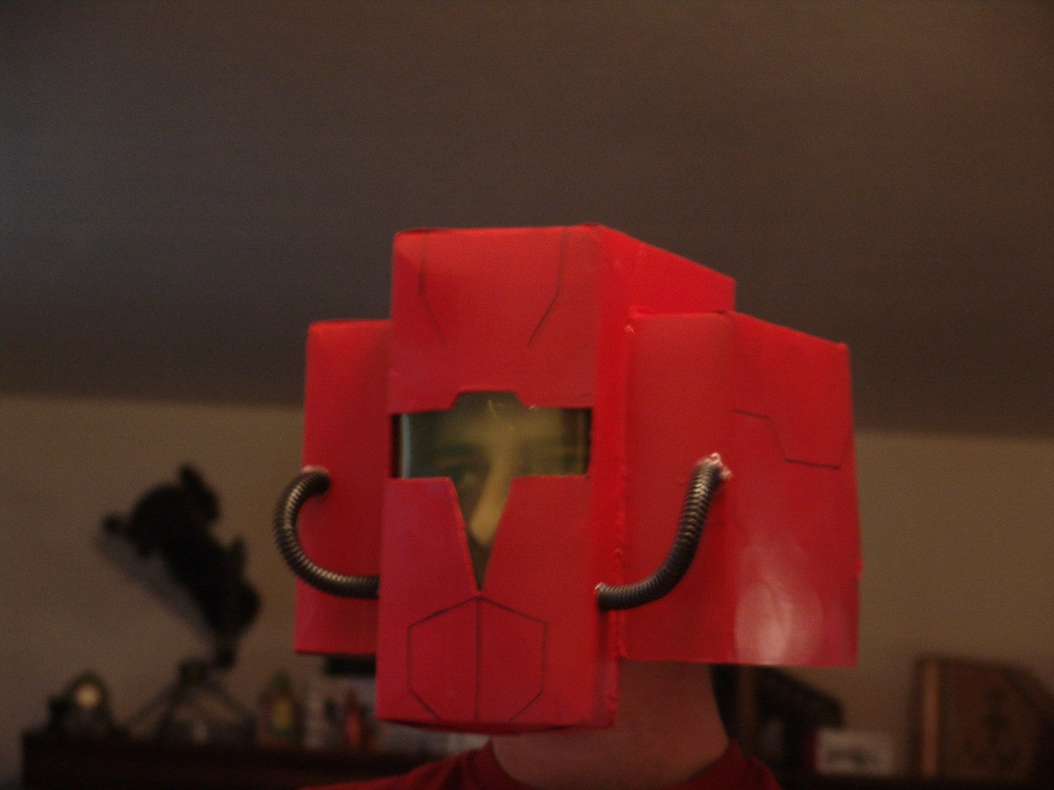 Simple Samus Helmet : 8 Steps - Instructables