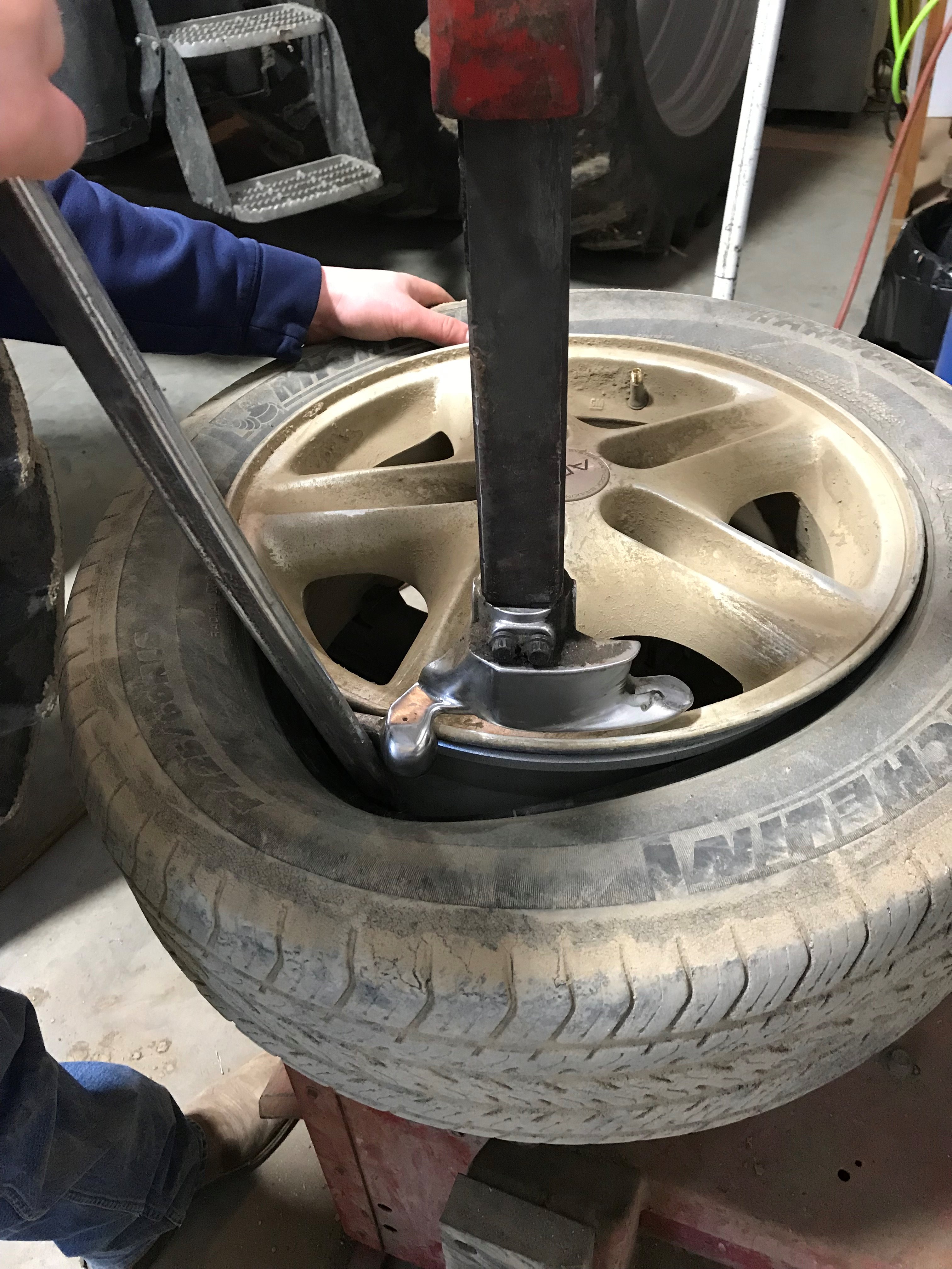 Tire Changing Made Easy : 9 Steps - Instructables