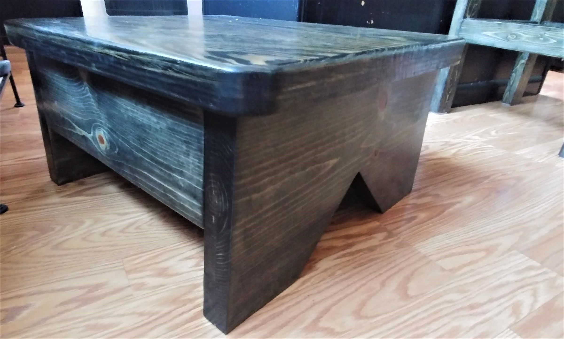 XL Stool : 6 Steps - Instructables