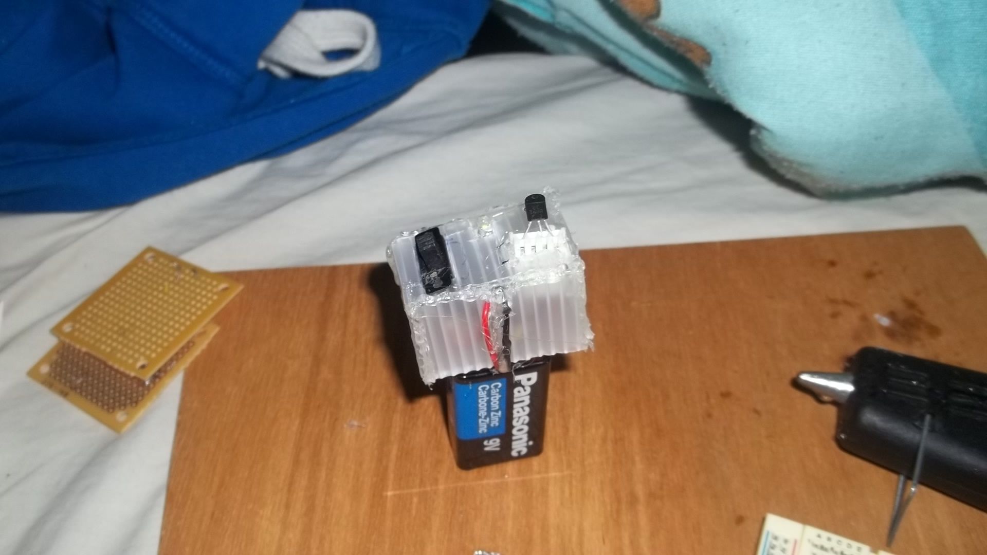 Simple Transistor Tester : 5 Steps - Instructables