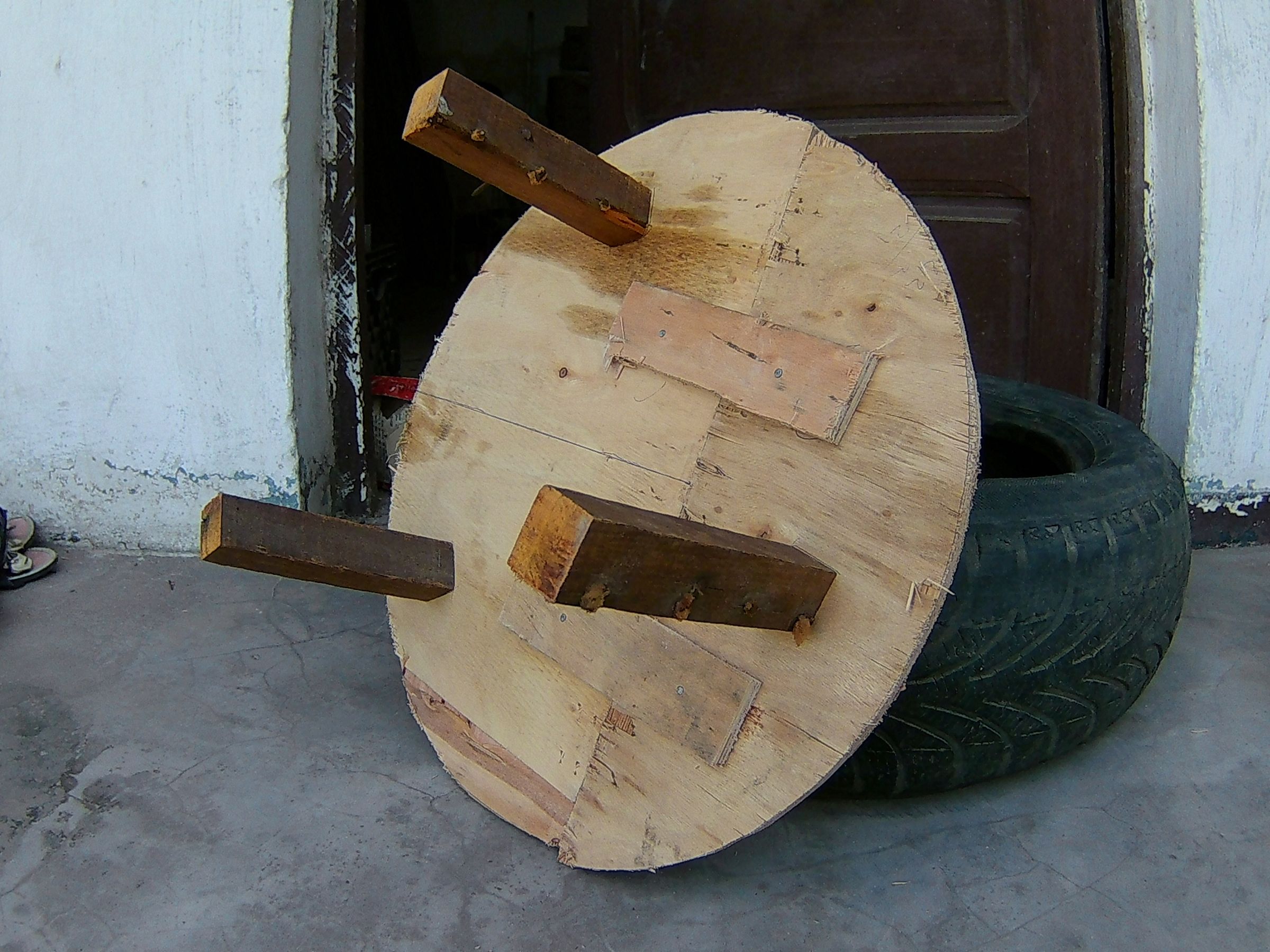 Old Car Tire Stool/Chair/Table : 8 Steps - Instructables