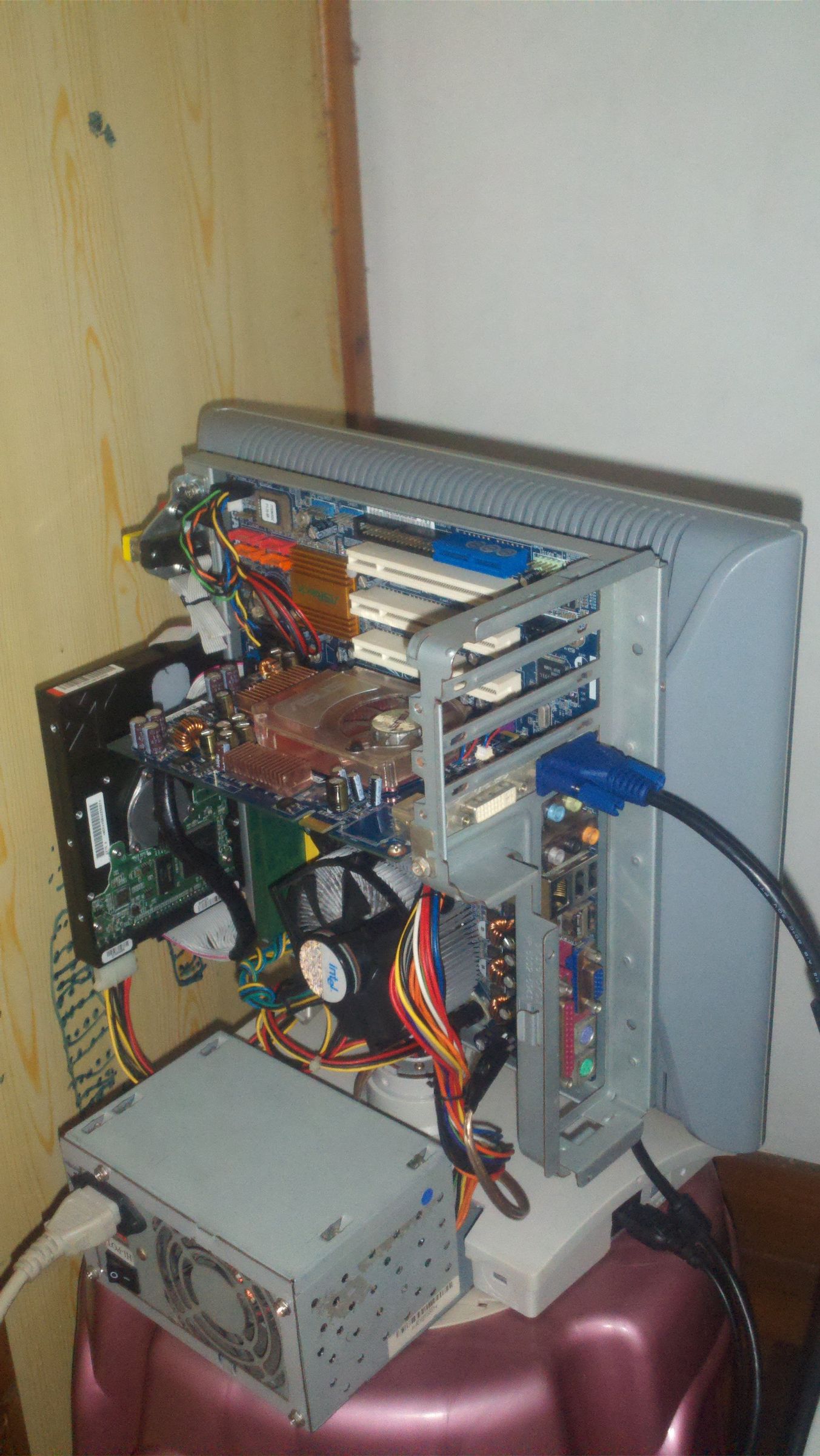 $0 COST, 100% E-WASTE, COMPACT IMAC CLONE : 19 Steps - Instructables