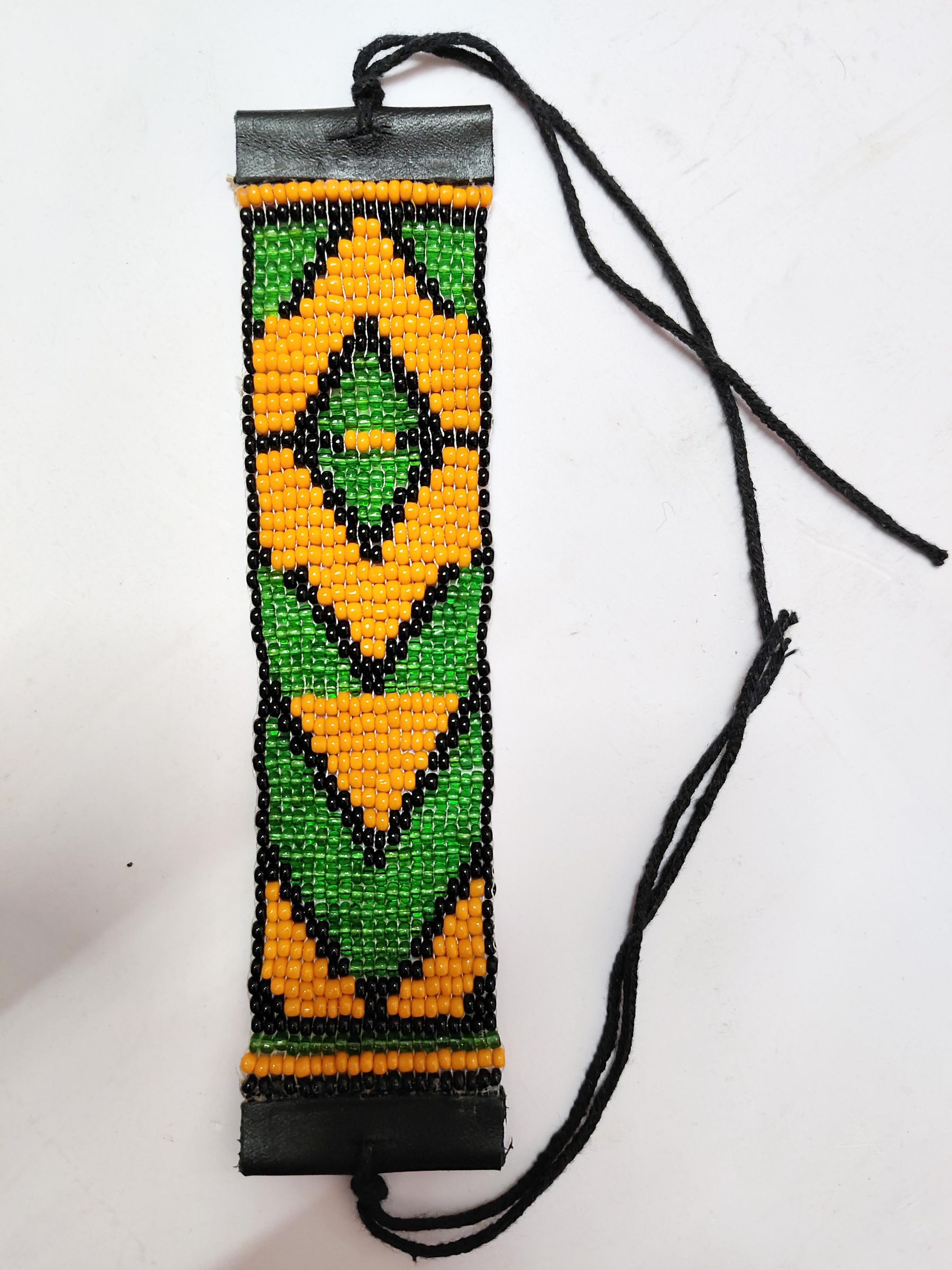 Bead Loom Bracelet : 8 Steps (with Pictures) - Instructables