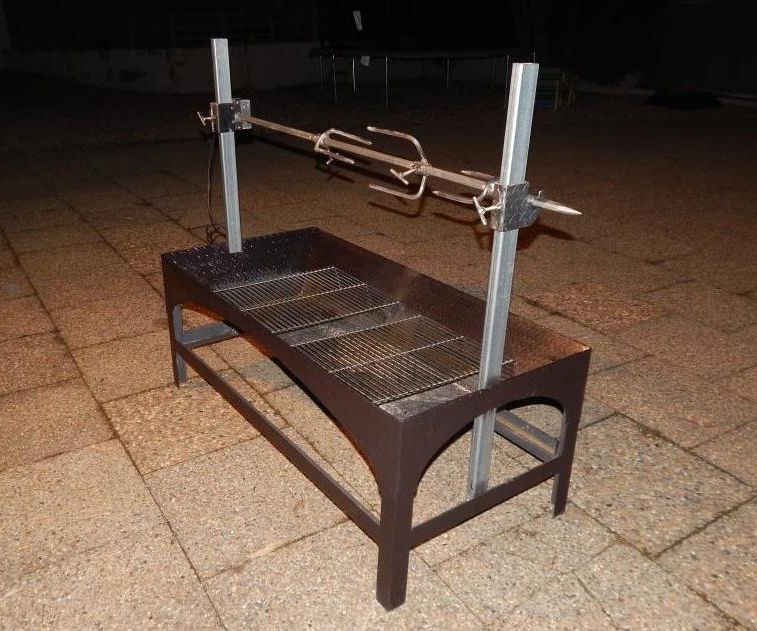Make a Spit for Roasting Whole Pigs : 8 Steps (with Pictures ...
