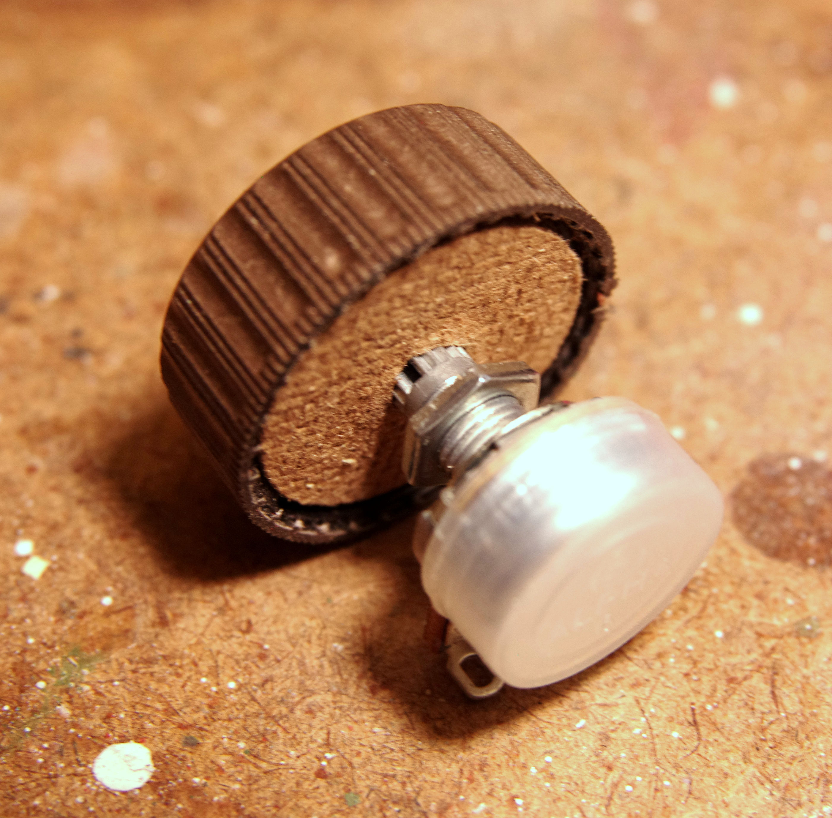 Coke Top Volume Control : 5 Steps (with Pictures) - Instructables