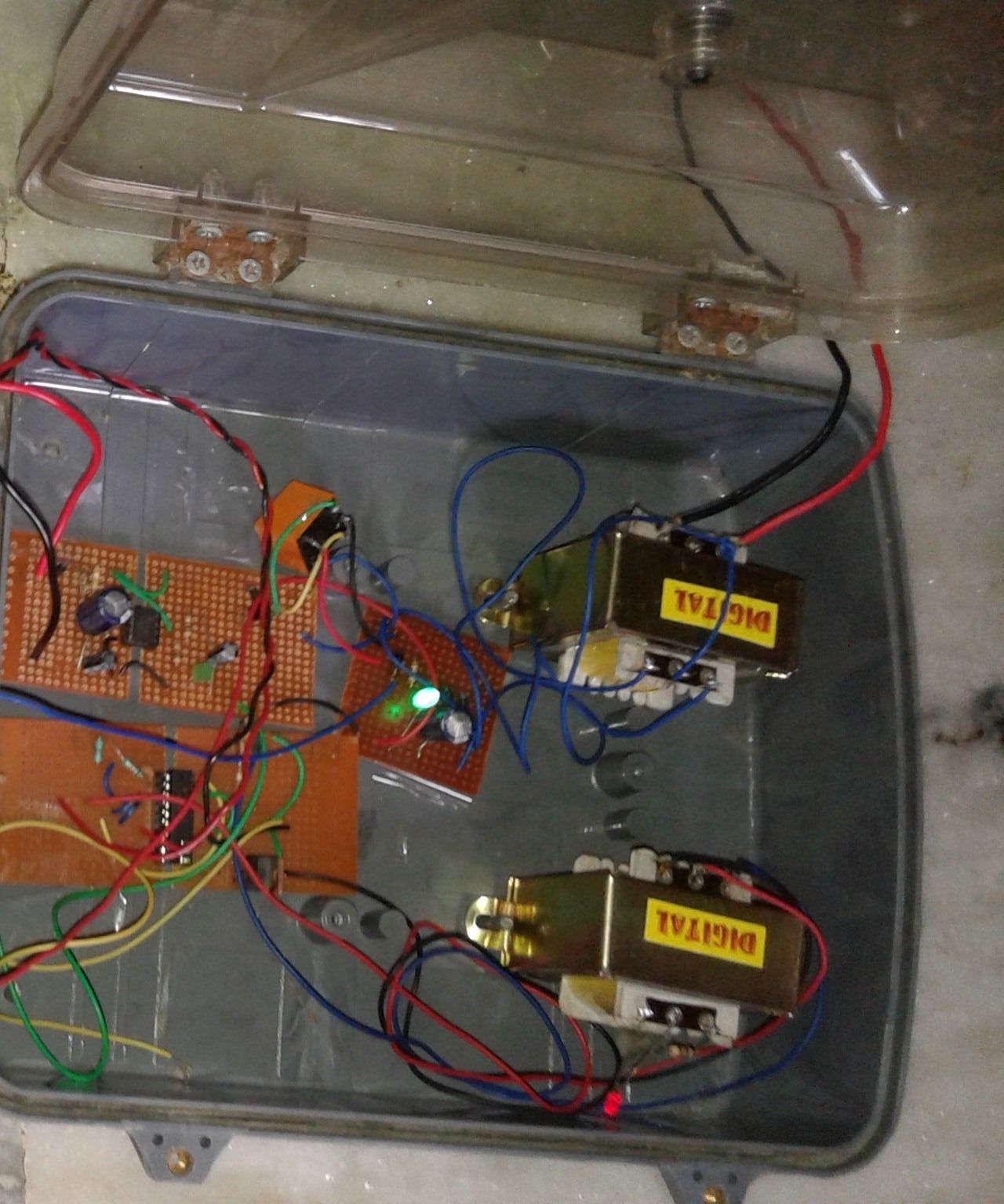 HYBRID SOLAR UPS : 5 Steps - Instructables