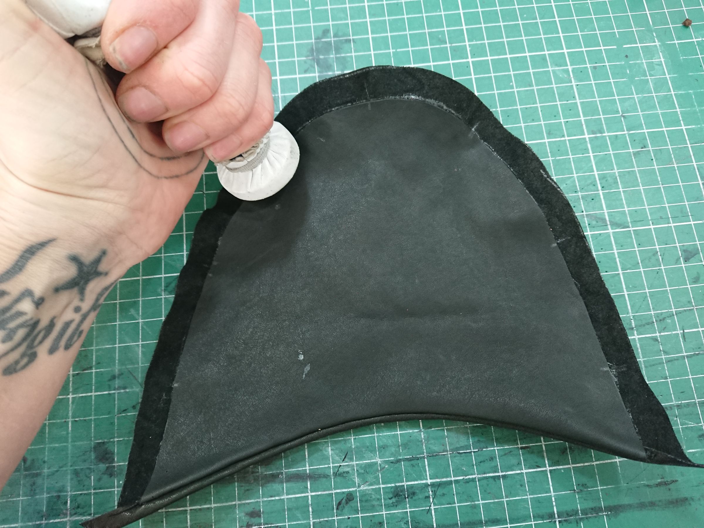 Making Leather Slippers : 9 Steps (with Pictures) - Instructables