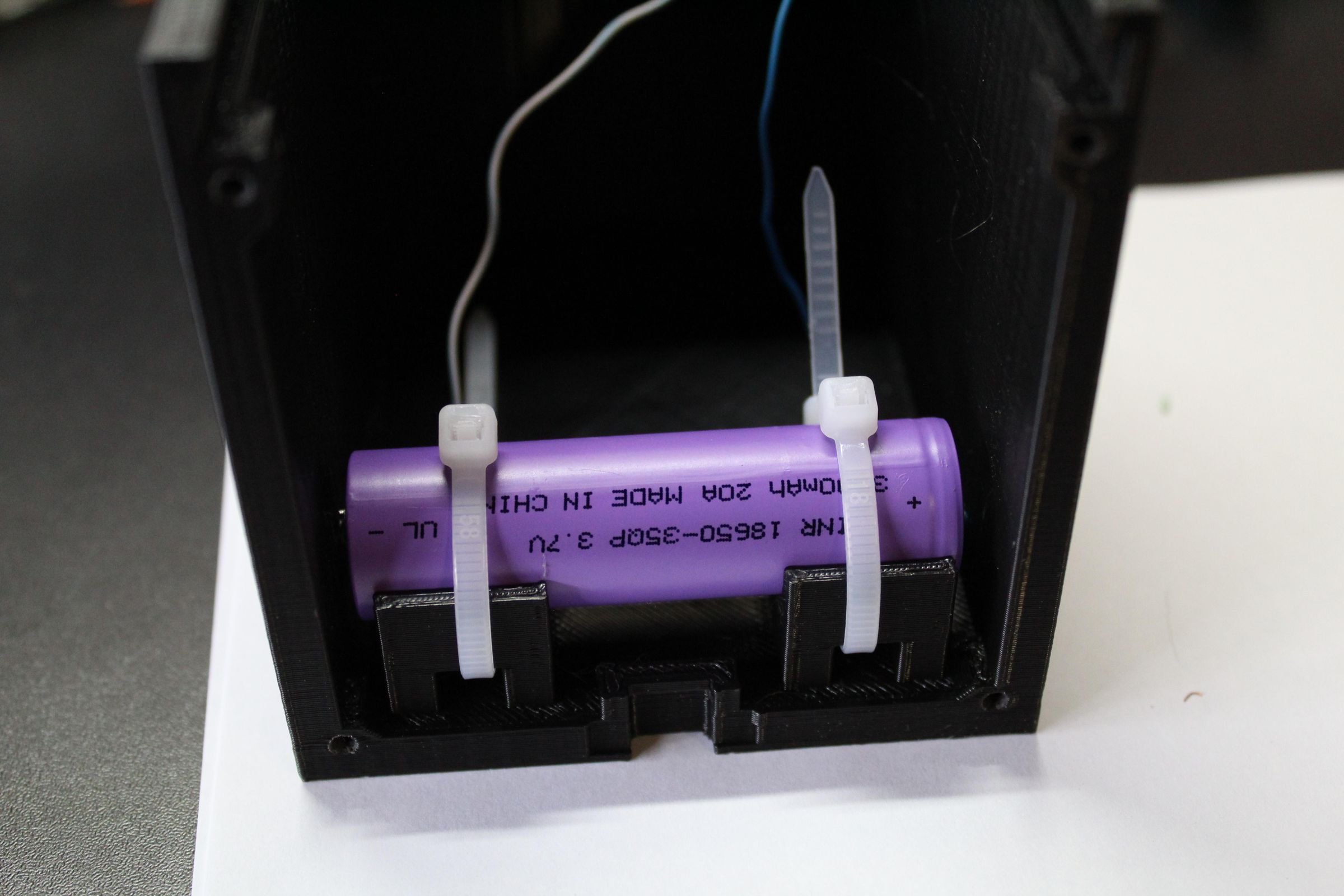 Retro Battery Powered Bluetooth Speaker : 10 Steps (with Pictures ...