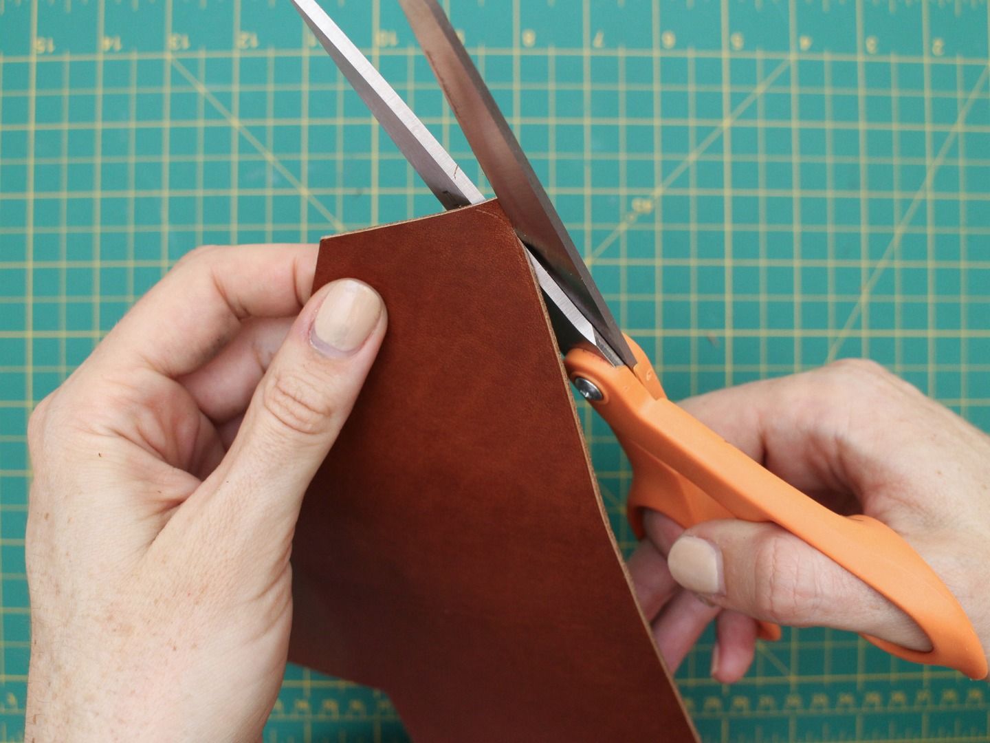 Cutting Leather : 7 Steps - Instructables