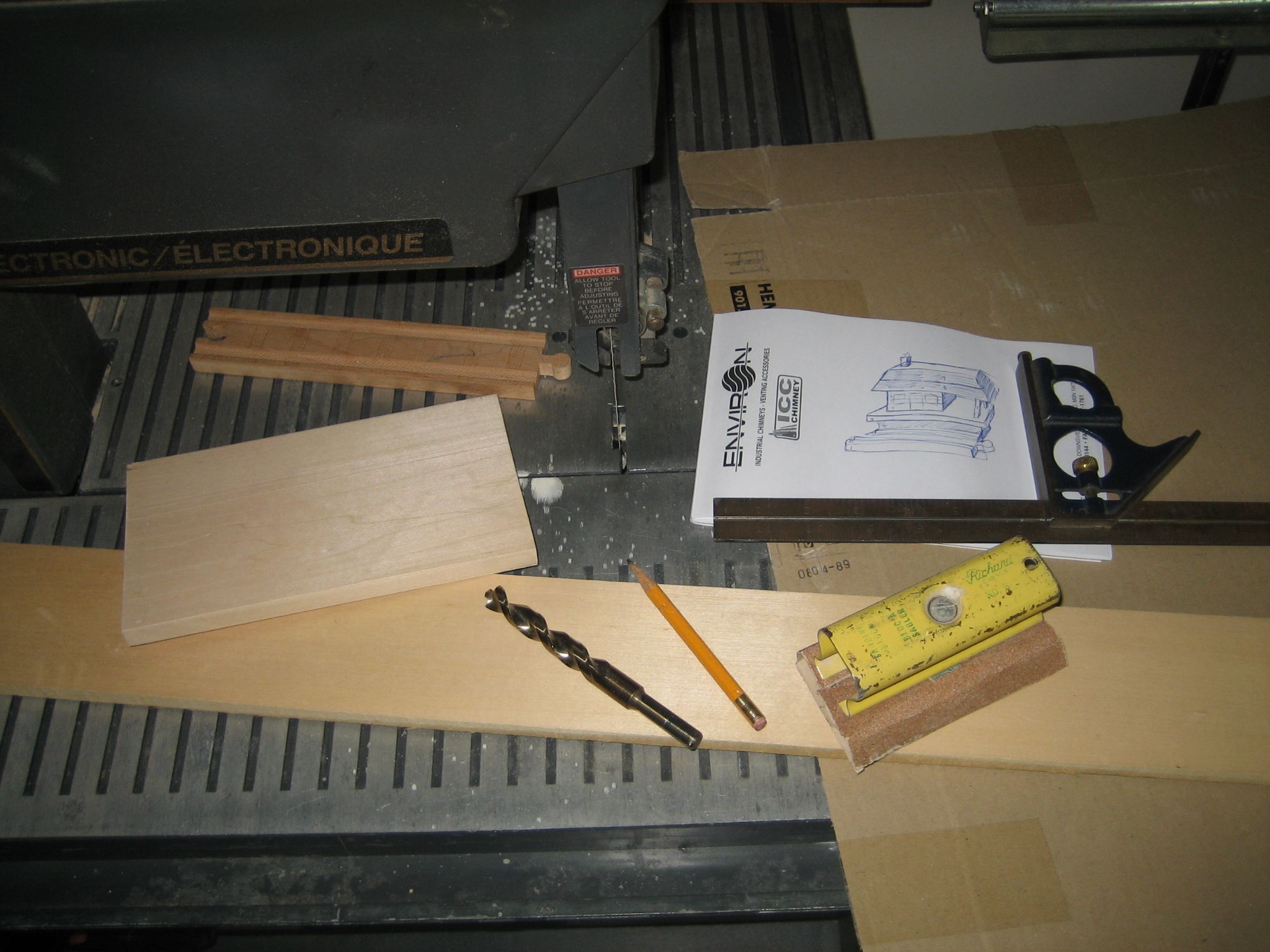 Handmade Station for Thomas the Tank Engine Wooden Train Set : 6 Steps ...