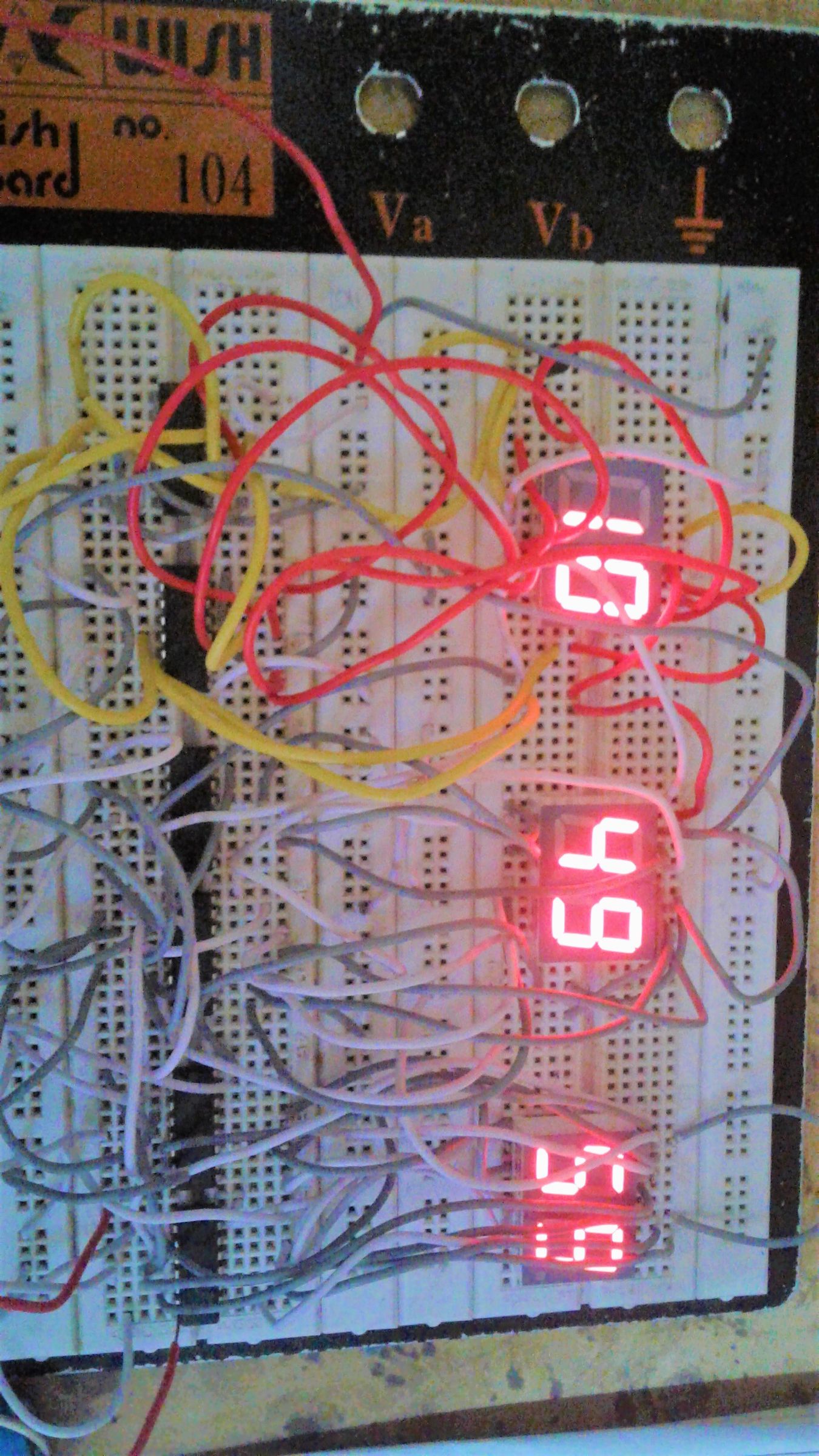 Digital Clock Using 4026 and 4060 : 5 Steps (with Pictures) - Instructables