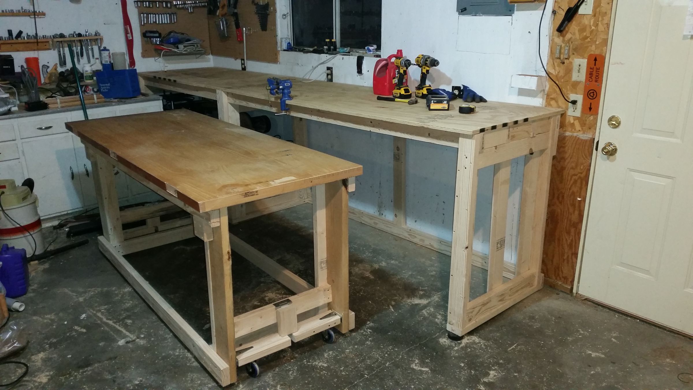 2x4 Work Bench With Nested Rolling Assembly Table : 10 Steps (with ...