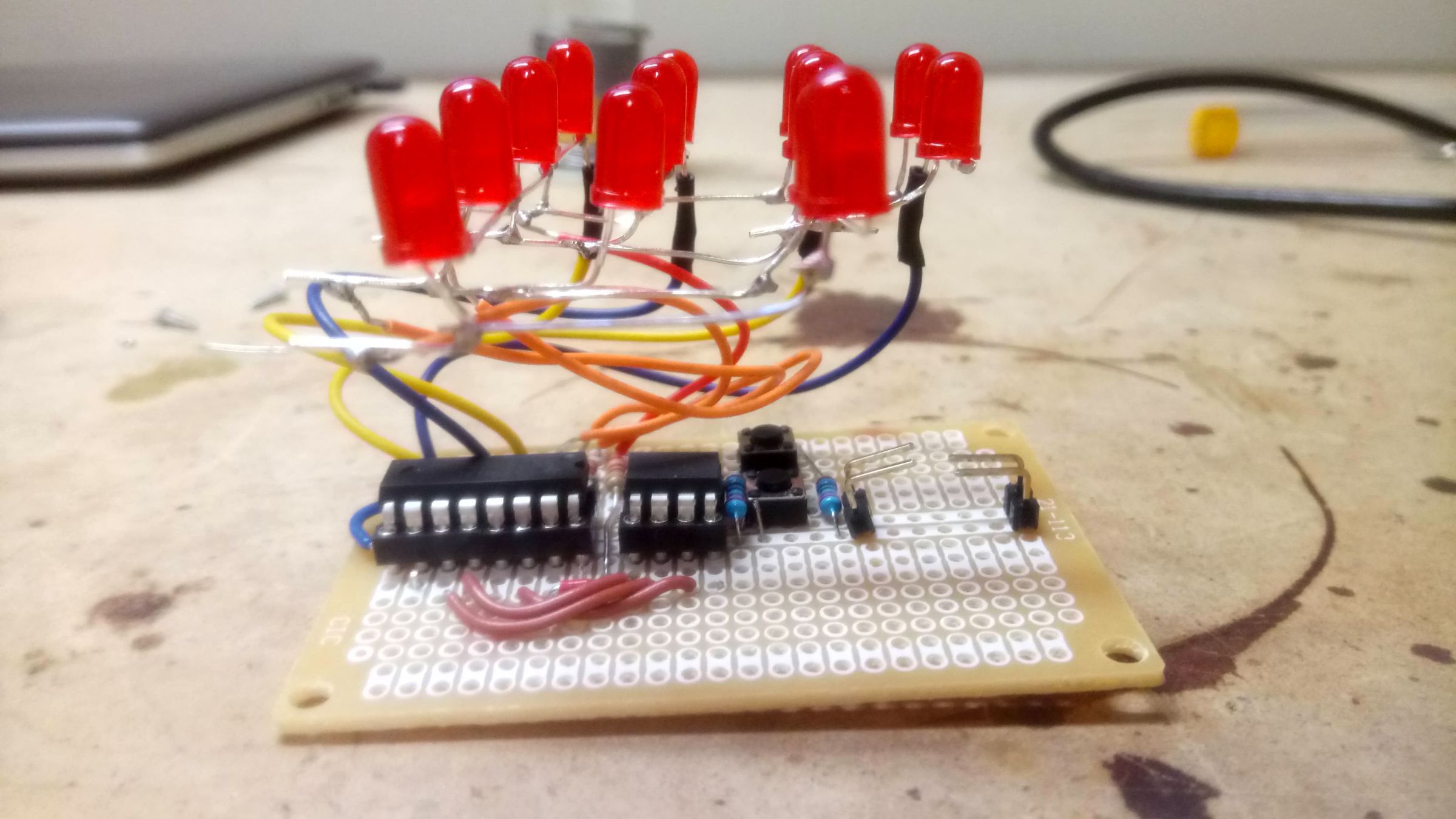 Simple Binary Clock Using Attiny85 : 10 Steps - Instructables