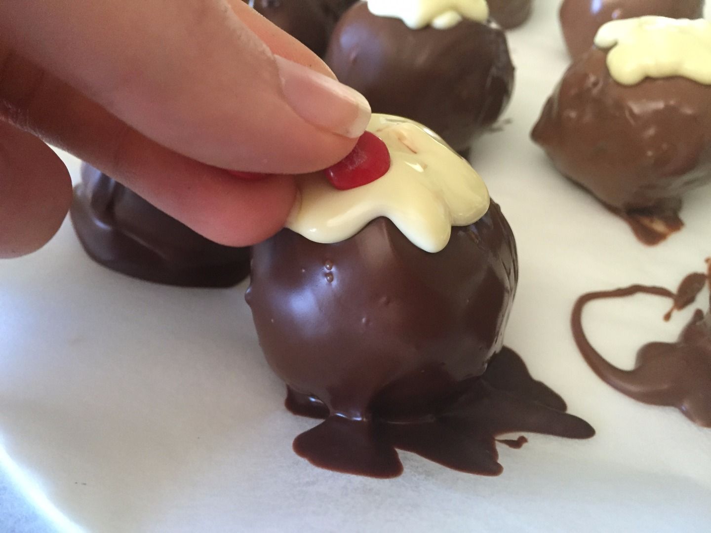 Chocolate Cake 'Christmas Pudding' Balls : 5 Steps (with Pictures ...