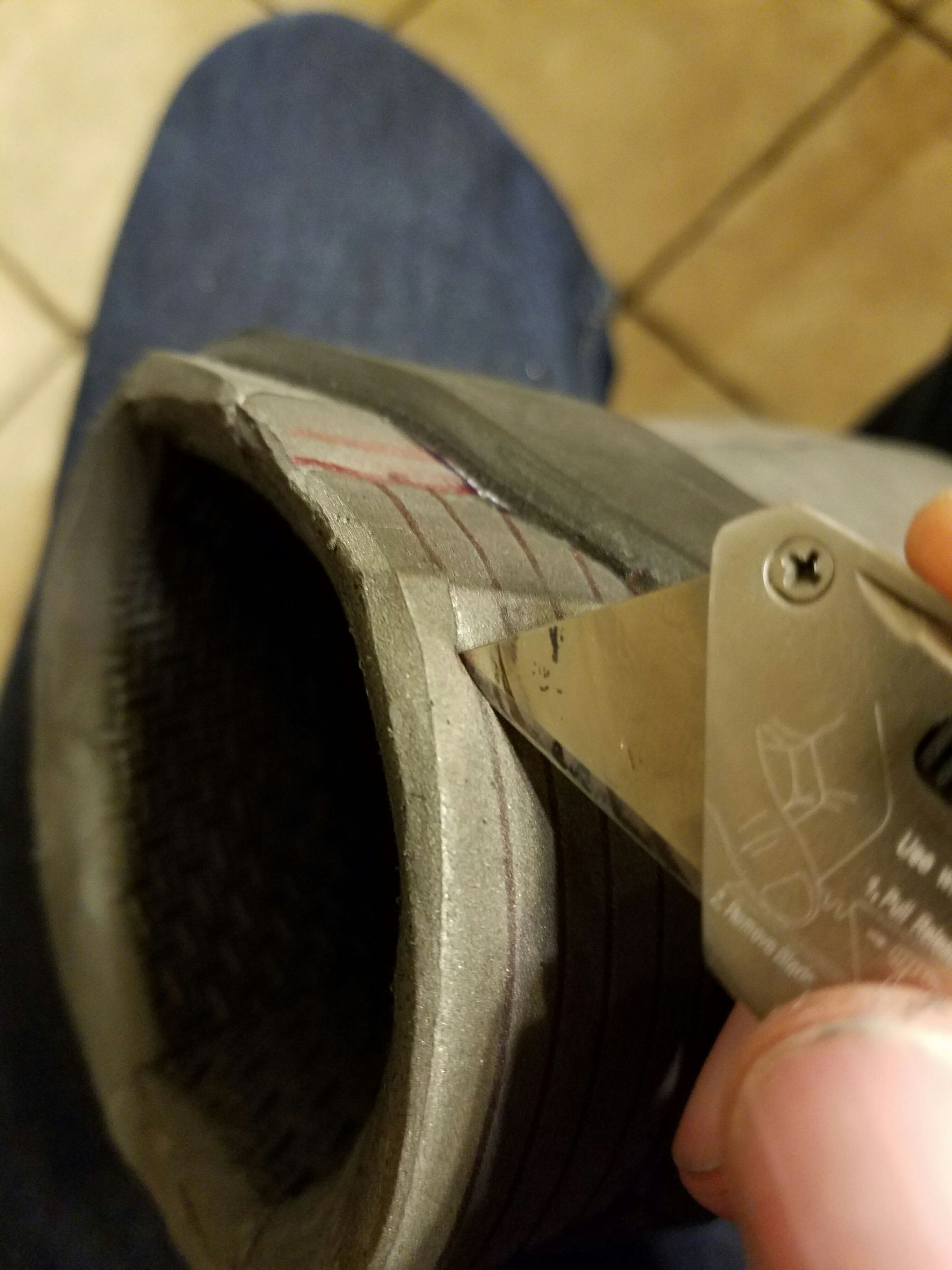 Batman Gauntlets : 7 Steps (with Pictures) - Instructables