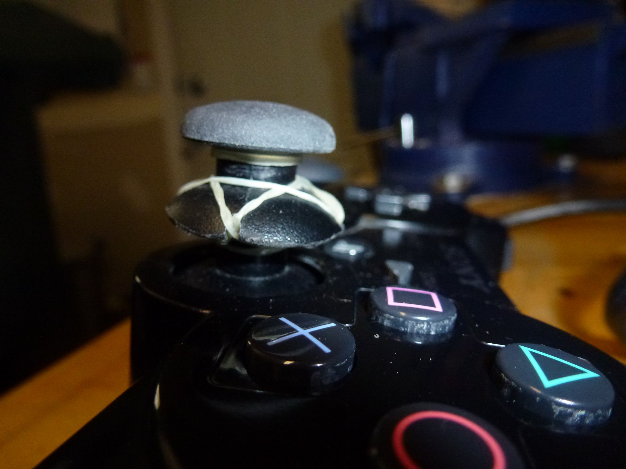 Precision Analog Stick Extender AKA FPS Freek : 5 Steps - Instructables