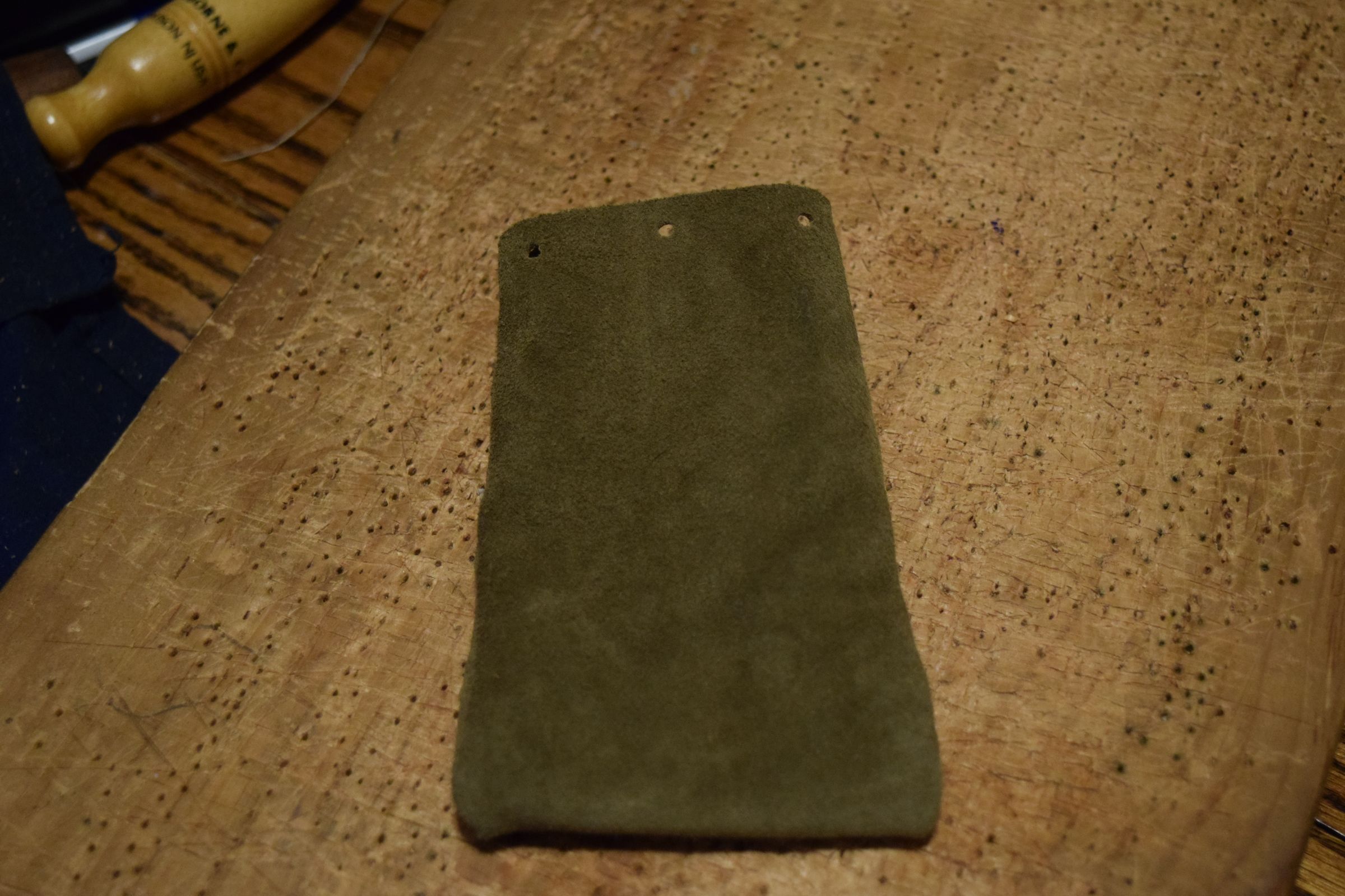 Simple Leather Project From Scraps : 8 Steps (with Pictures ...