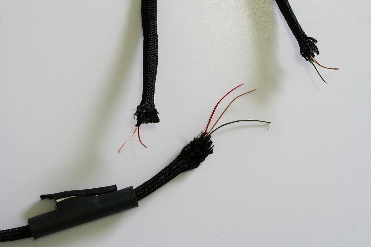 Sleeving Earphone / Earbud Cords With Paracord : 7 Steps (with Pictures ...