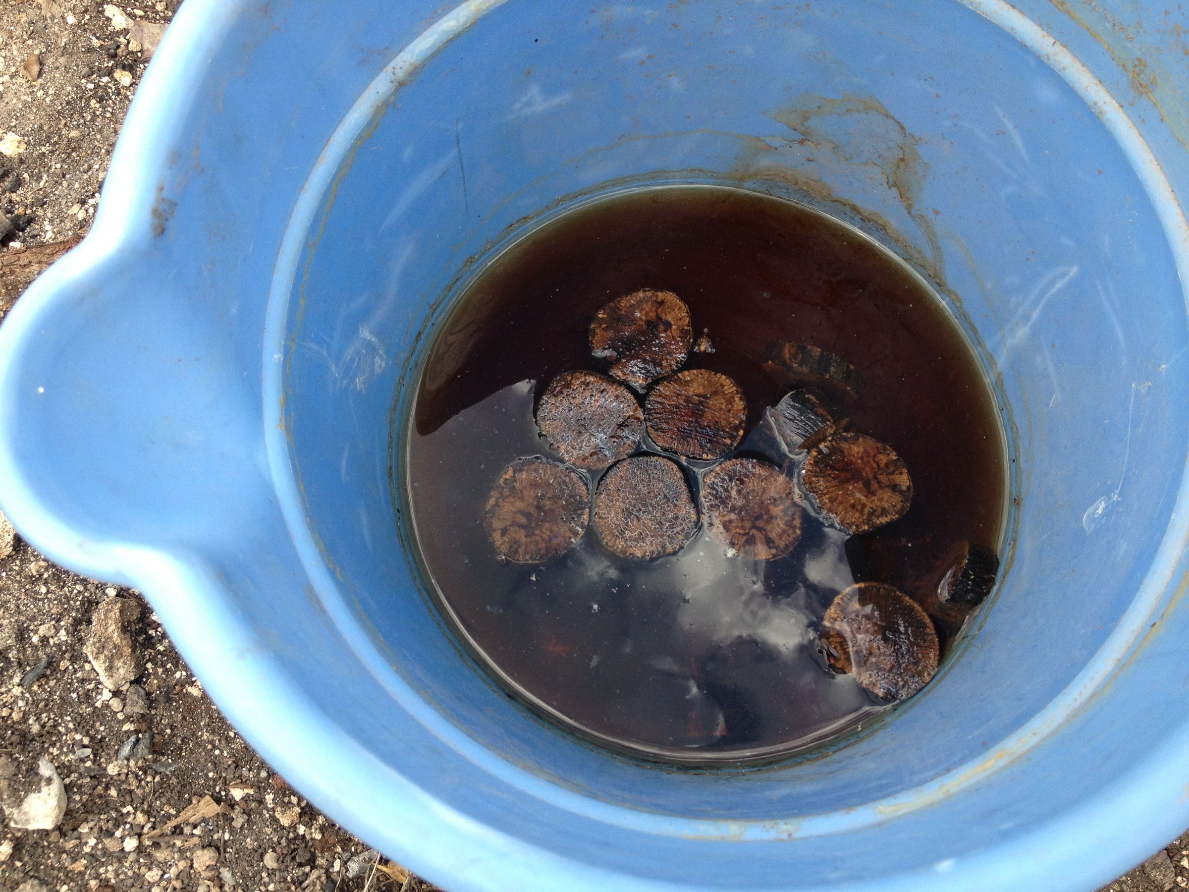 Cooking Meat Underground: Cheap BBQ Grill : 8 Steps - Instructables