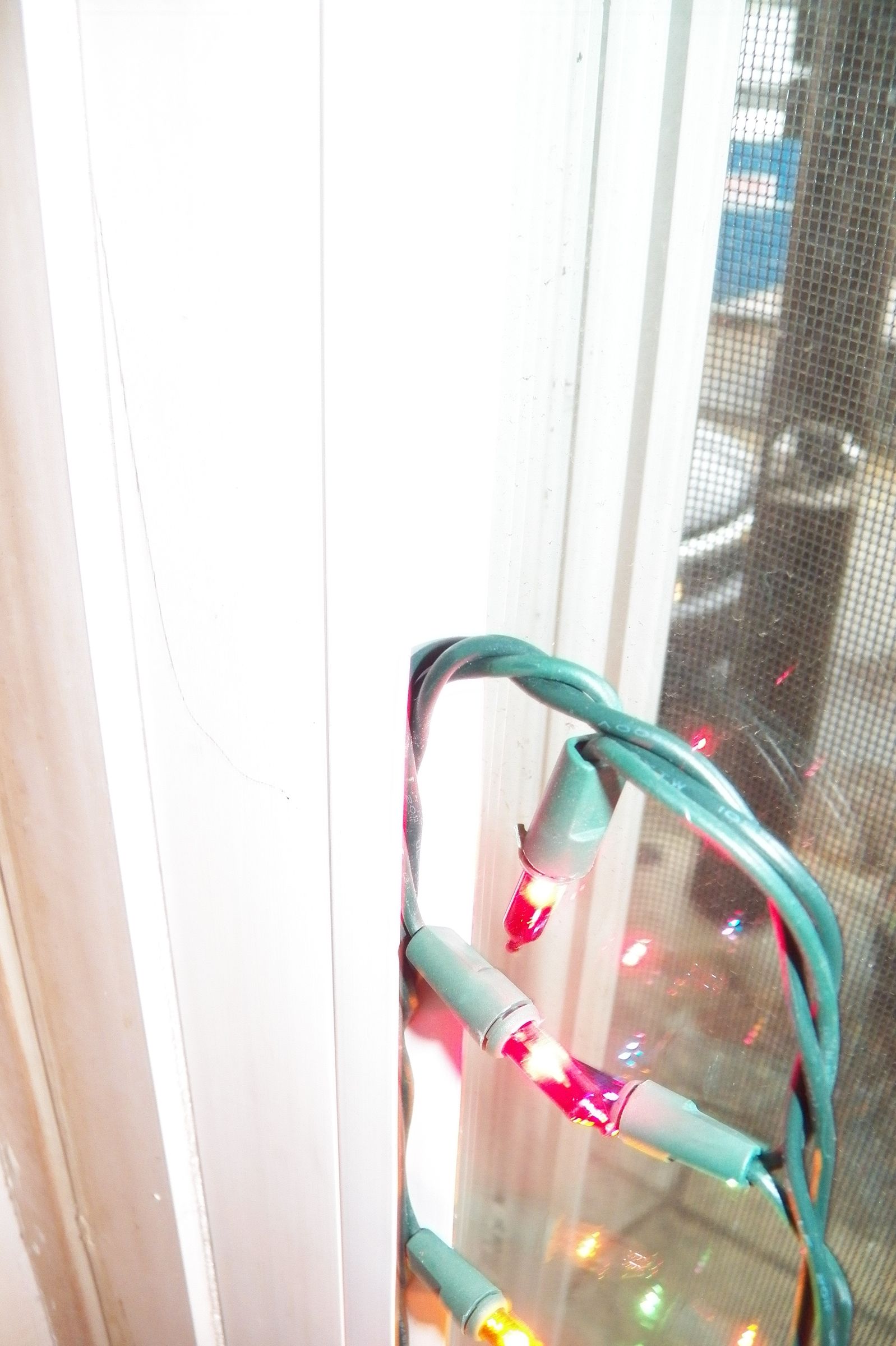 Christmas Light Installation for Vinyl Windows : 6 Steps (with Pictures ...