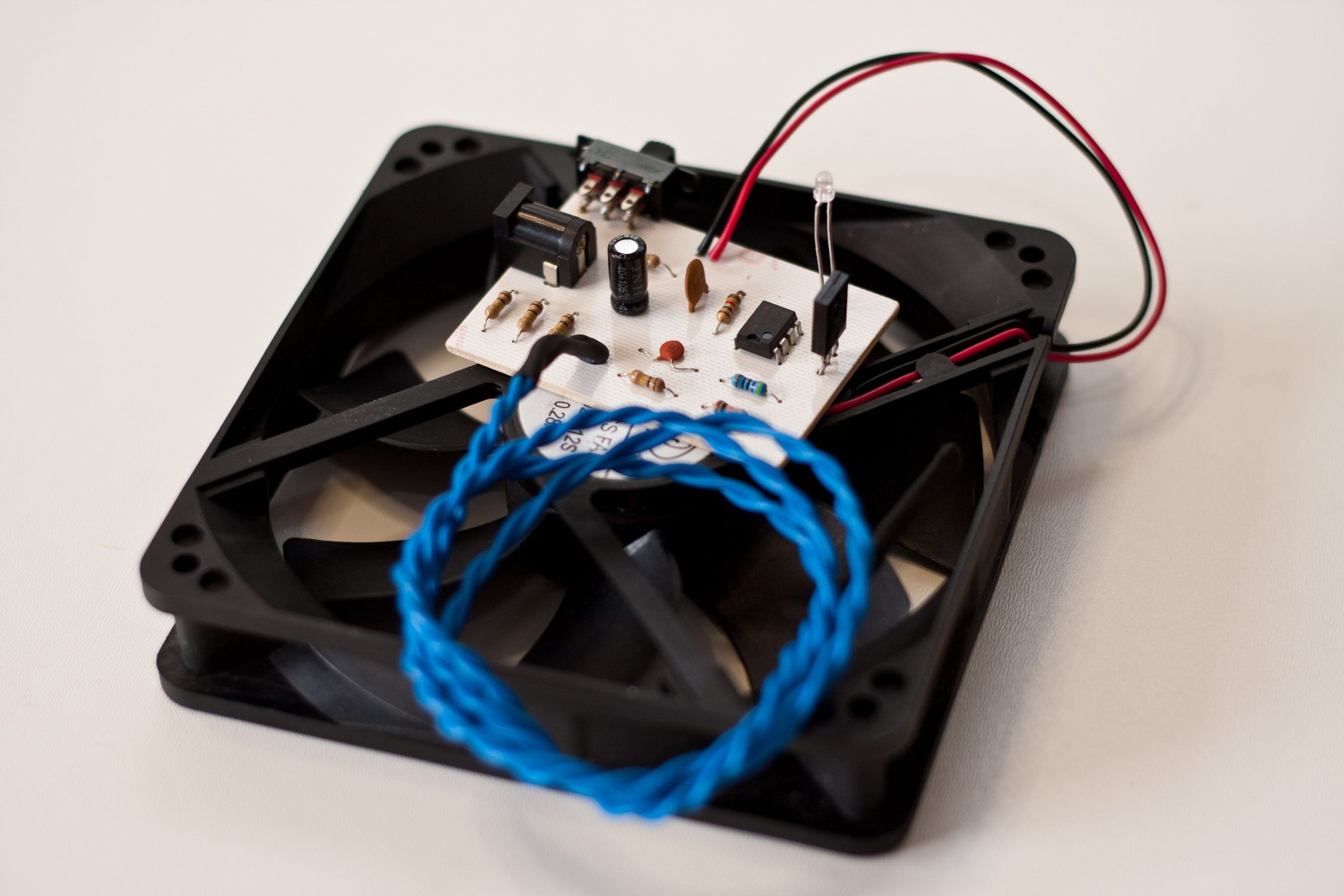 Silent Fan With Thermal Controller : 17 Steps - Instructables
