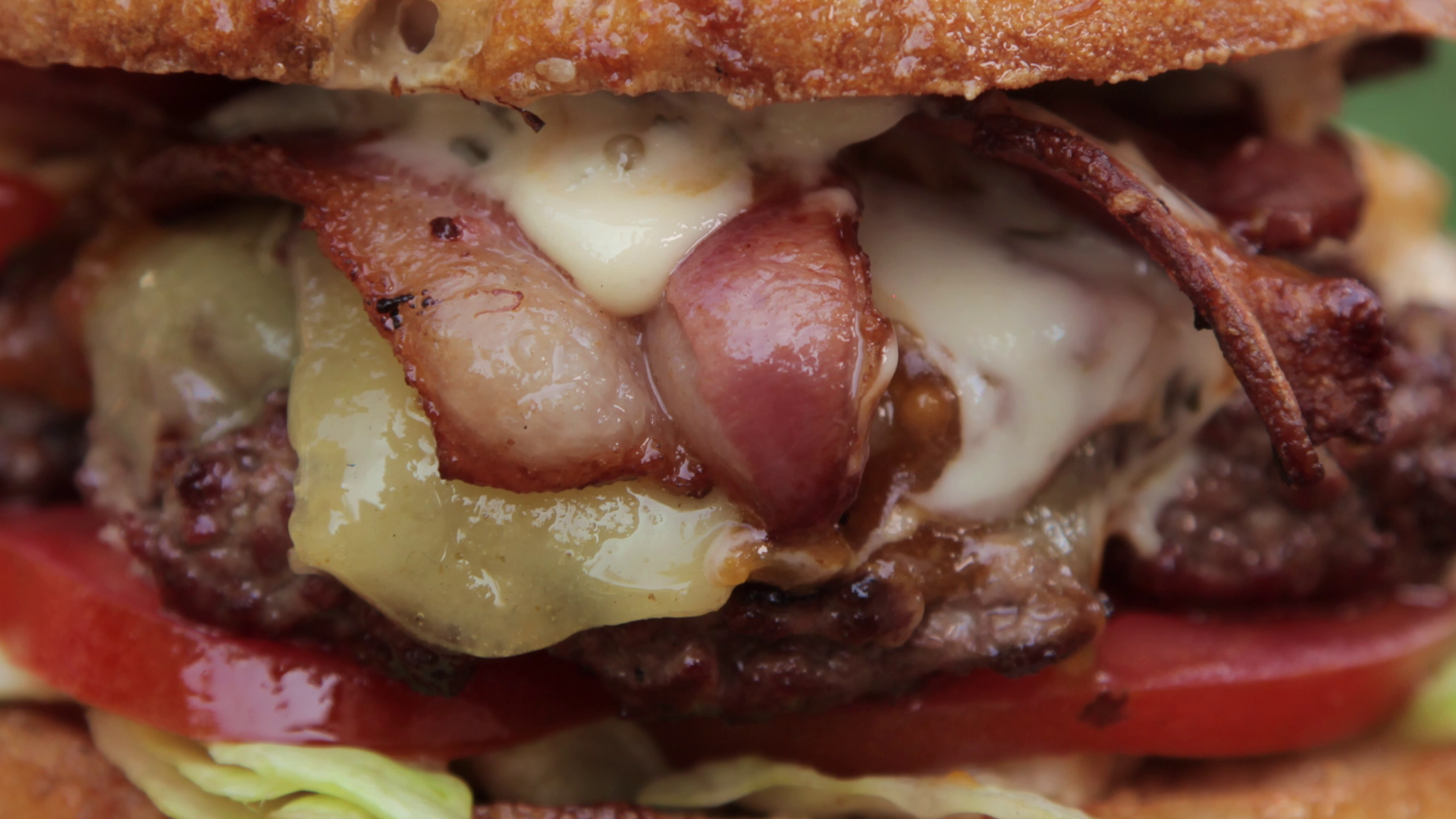 How to Cook a Crispy Bacon and Cheese Burger : 8 Steps (with Pictures ...