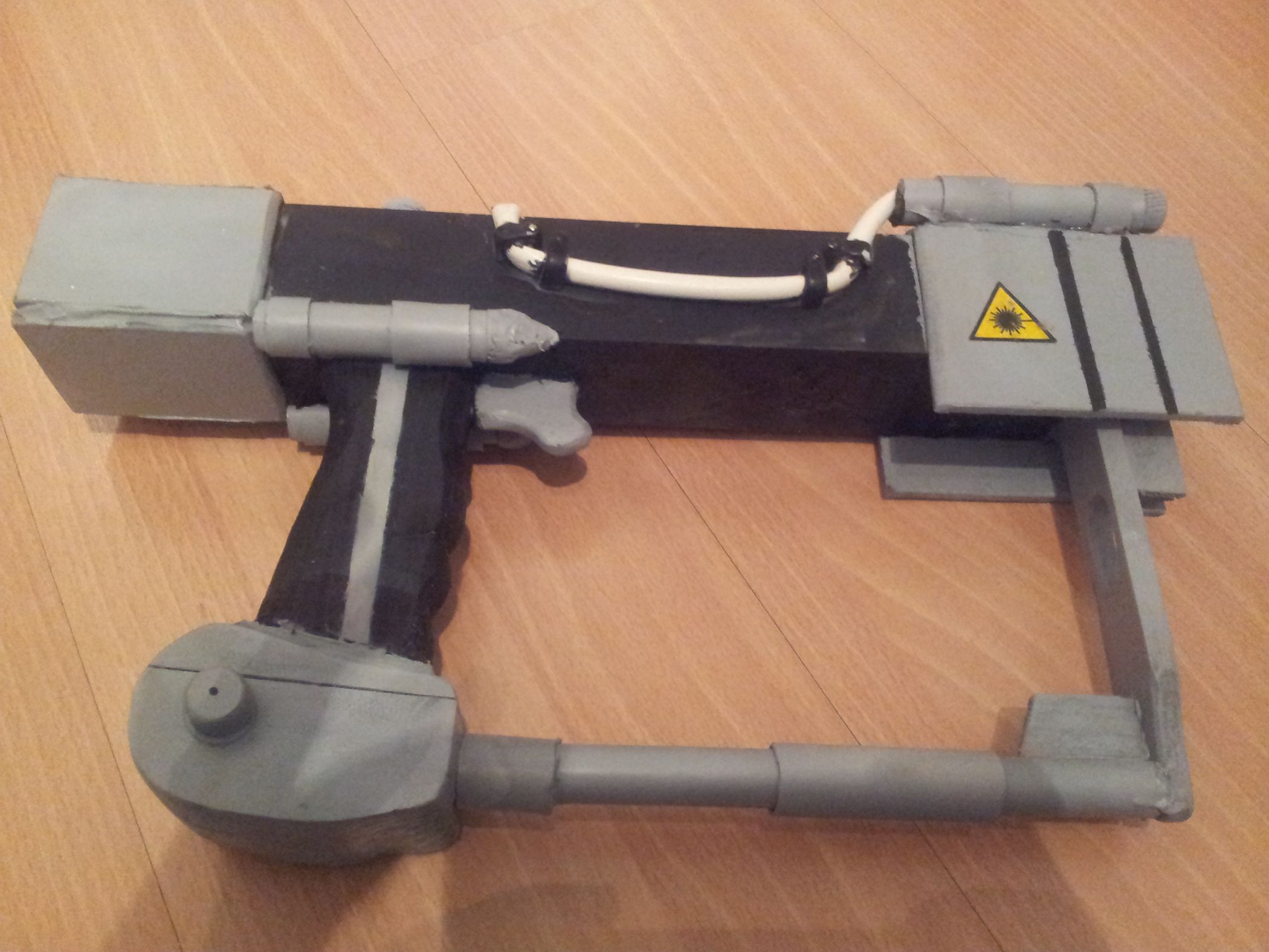 Fallout AEP-7 Laser Gun Prop - Instructables