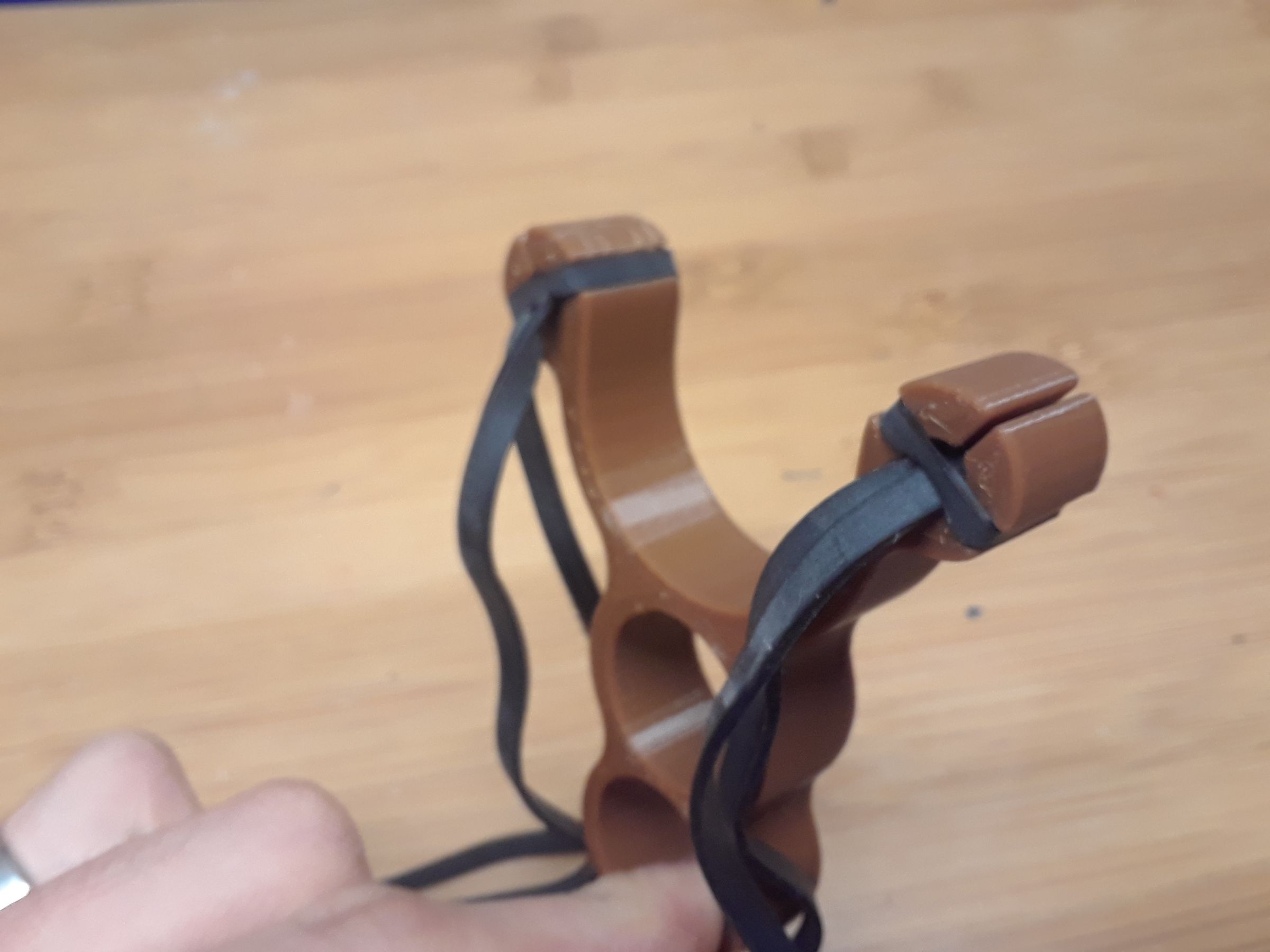 Mini Knuckle Slingshot : 4 Steps (with Pictures) - Instructables