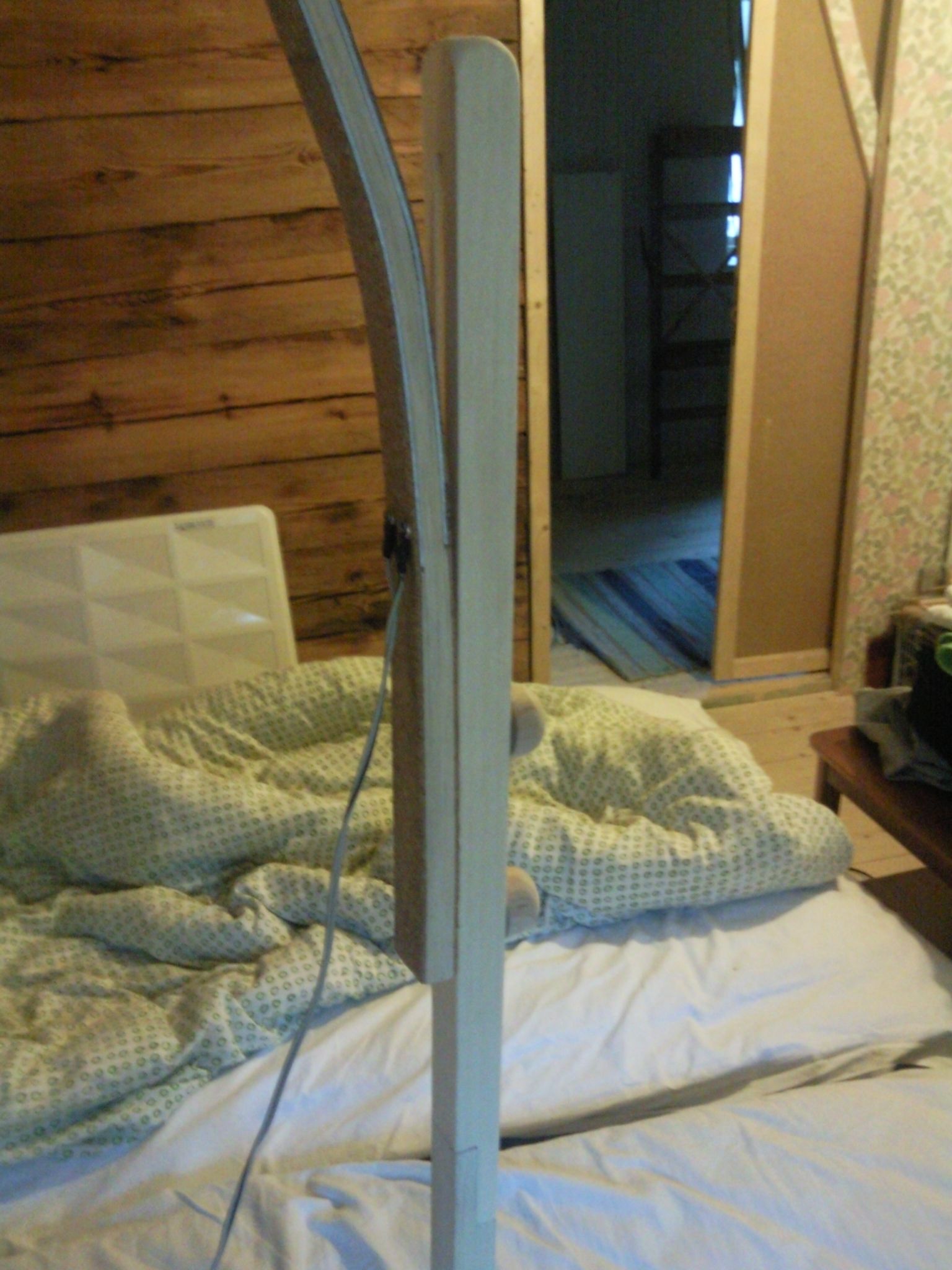 A Simple Lamp Made From Laminated Wood : 6 Steps (with Pictures ...