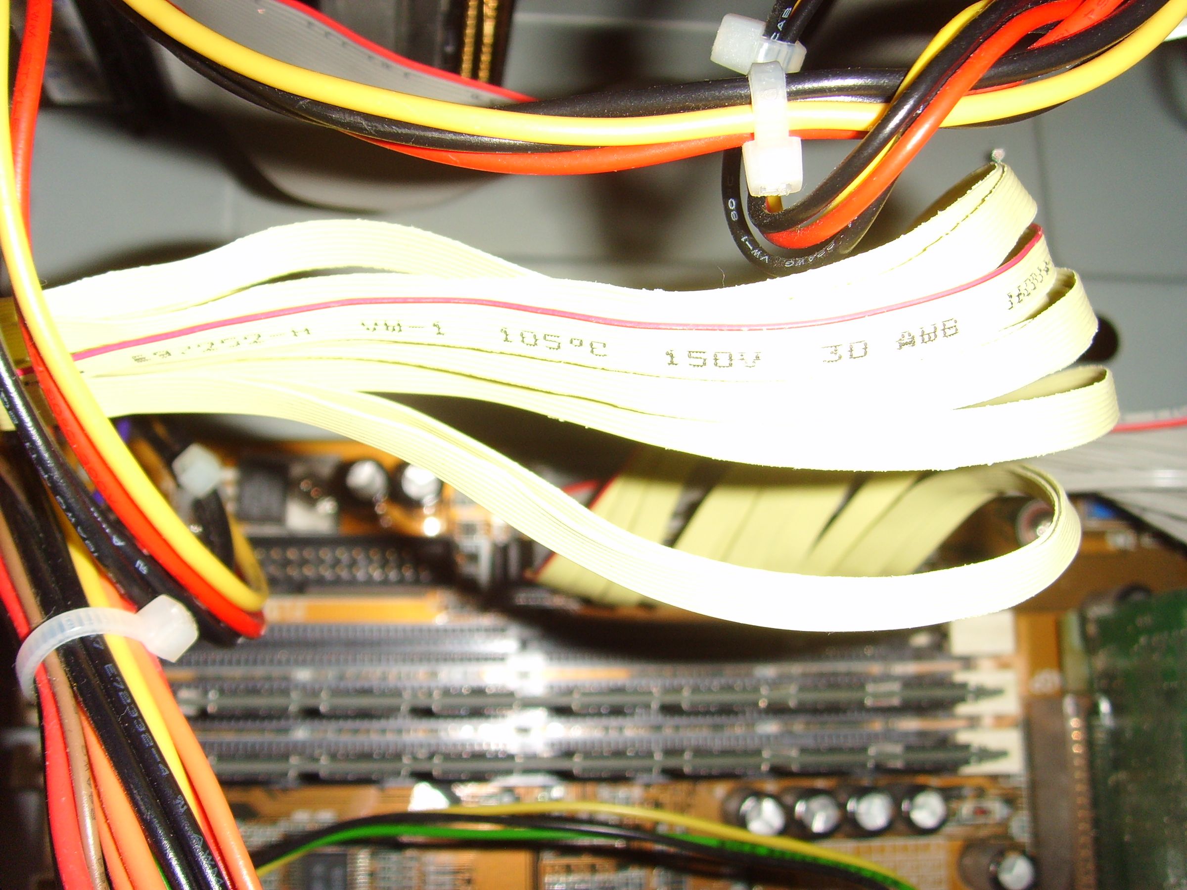 Computer Cable Solution (IDE) : 3 Steps - Instructables