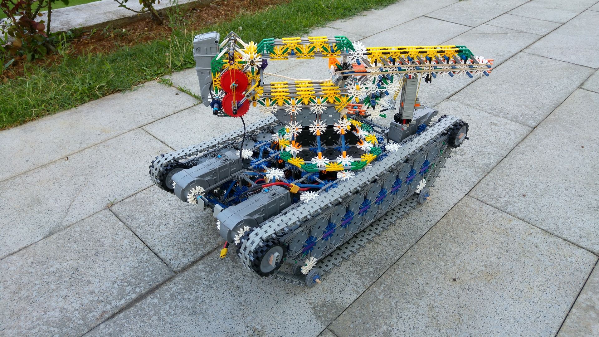 Altay K'nex Tank : 6 Steps (with Pictures) - Instructables