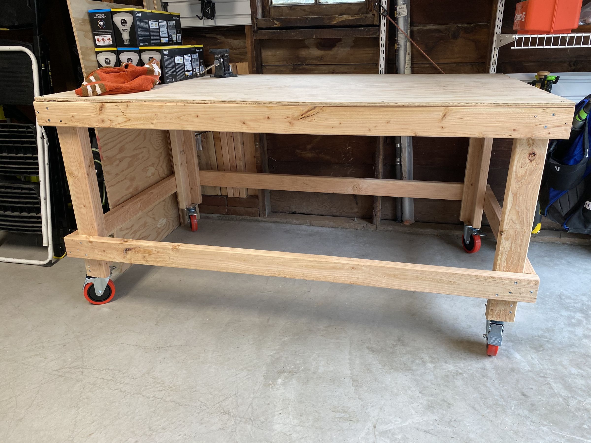 DIY 1-Hour Workbench / Outfeed Table : 10 Steps (with Pictures ...