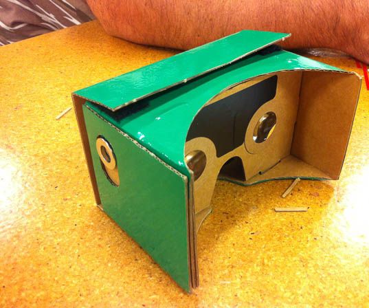 Smartphone Virtual Reality Viewer! : 9 Steps - Instructables