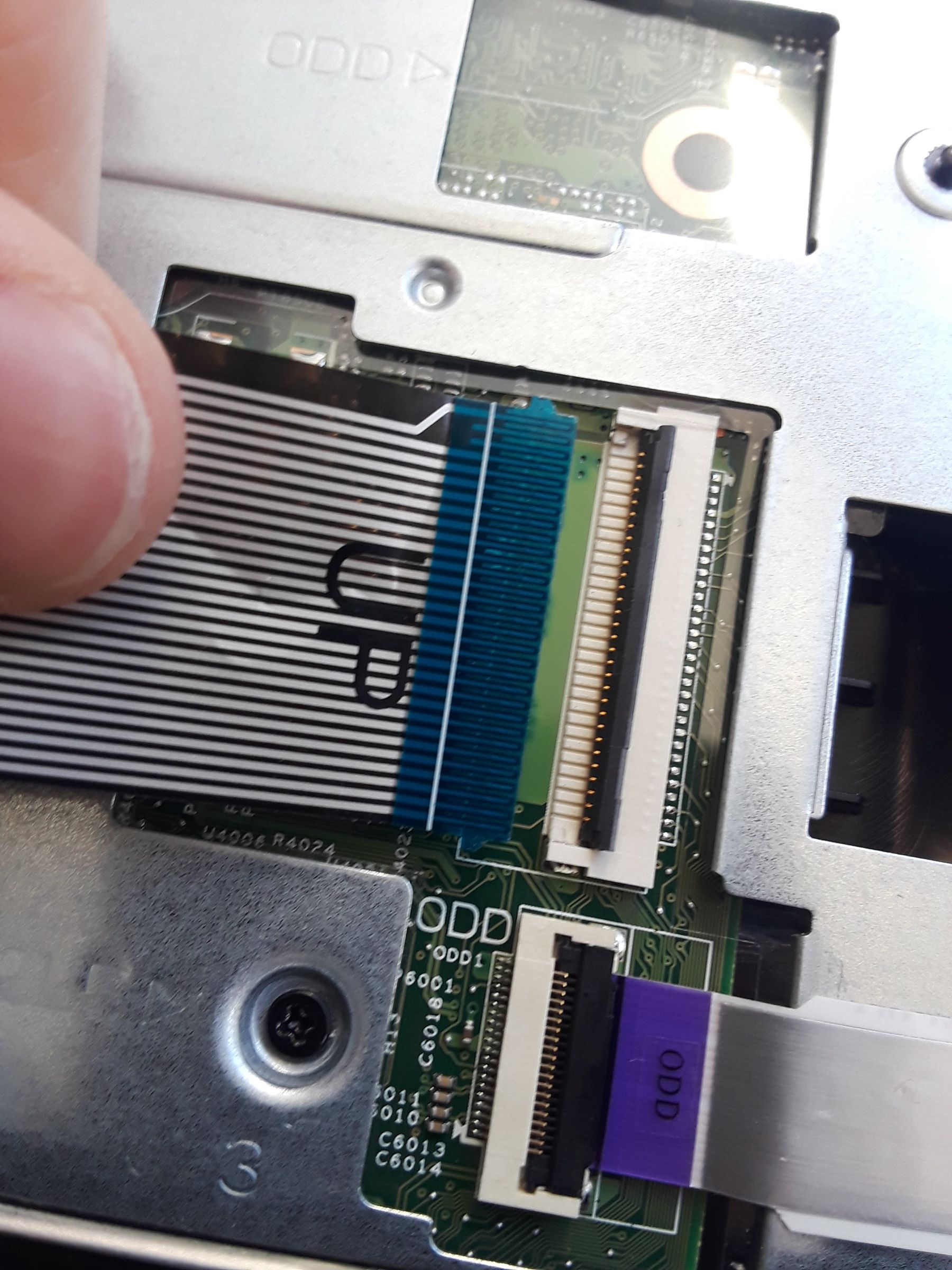 How to Access a Dell Inspiron 15 3000 Series Hard Drive : 10 Steps ...