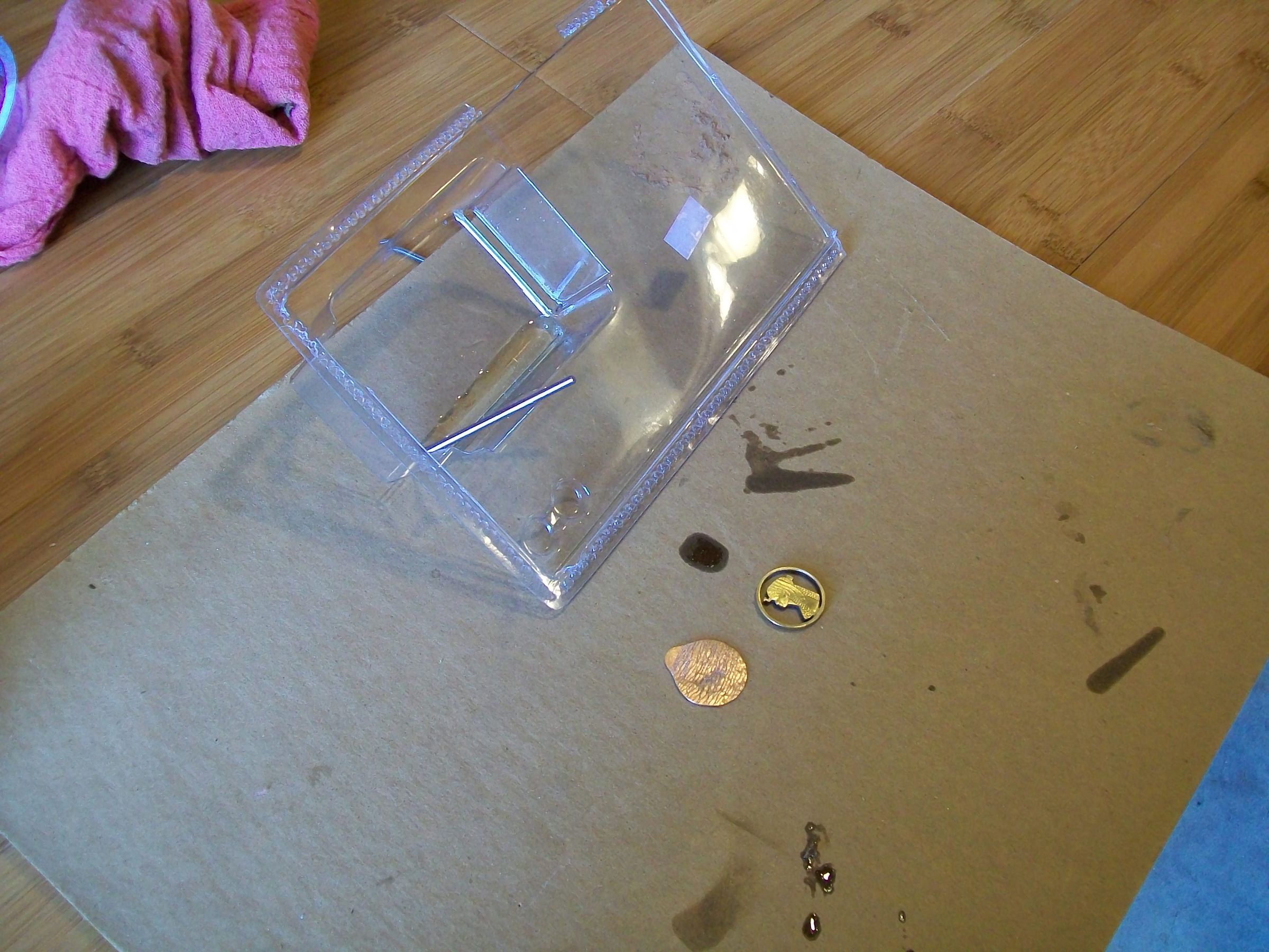 How to Cut Coins to Make Jewelry : 5 Steps (with Pictures) - Instructables