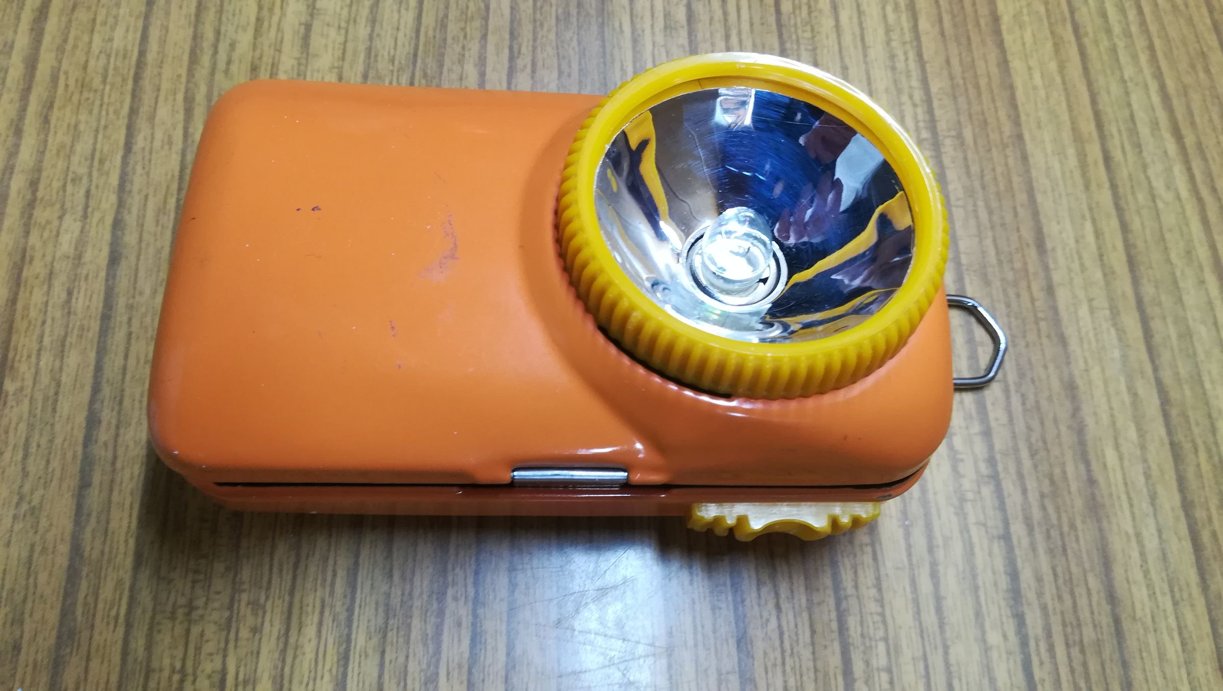 Old to New Flashlight : 4 Steps - Instructables