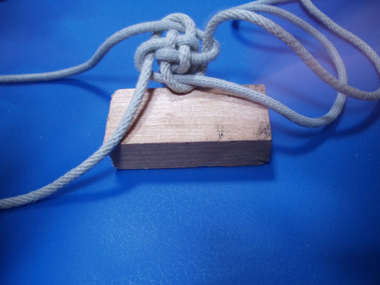 Manrope Knot Lanyard : 7 Steps (with Pictures) - Instructables