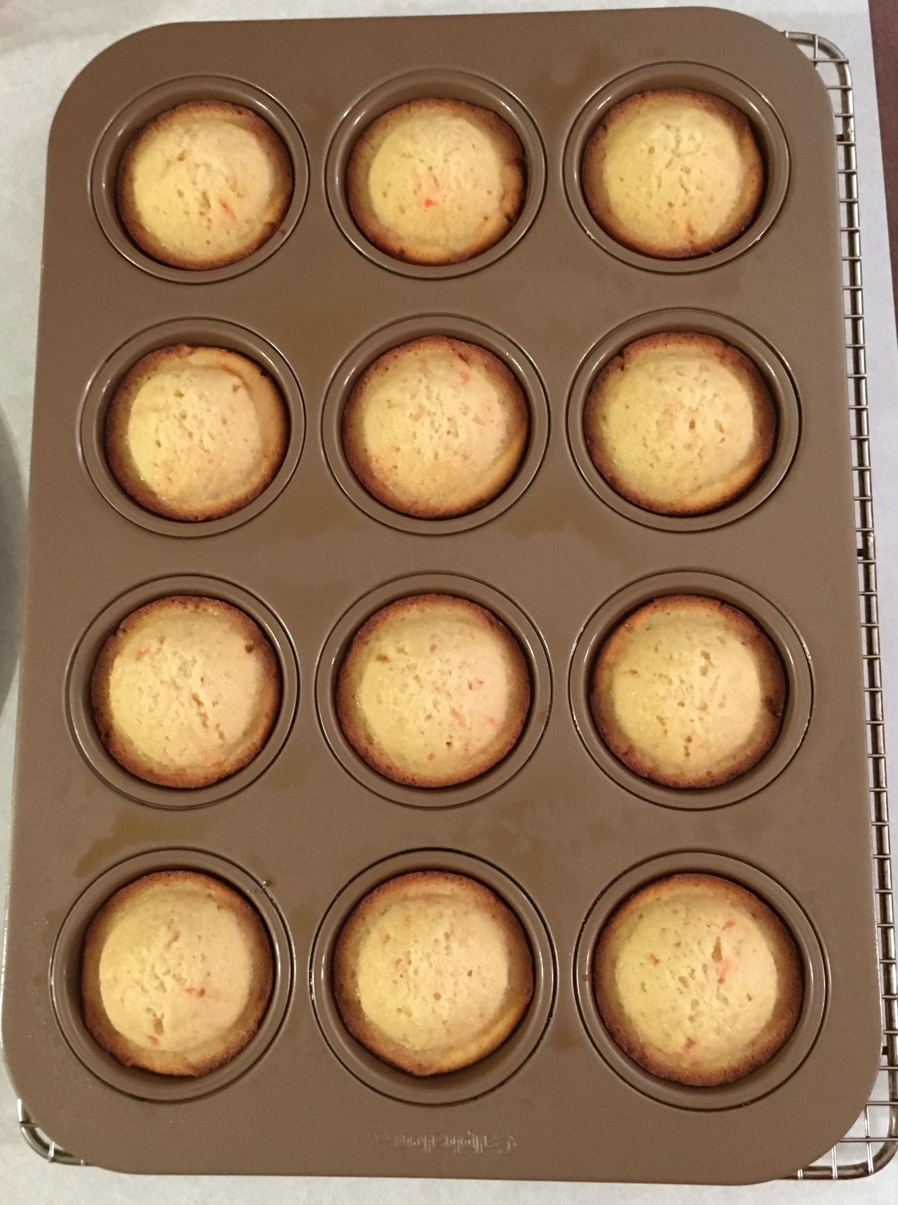 Candy Cane Cupcakes Aka Sweet Tomatoes/Souplantation Candy Cane Muffins ...