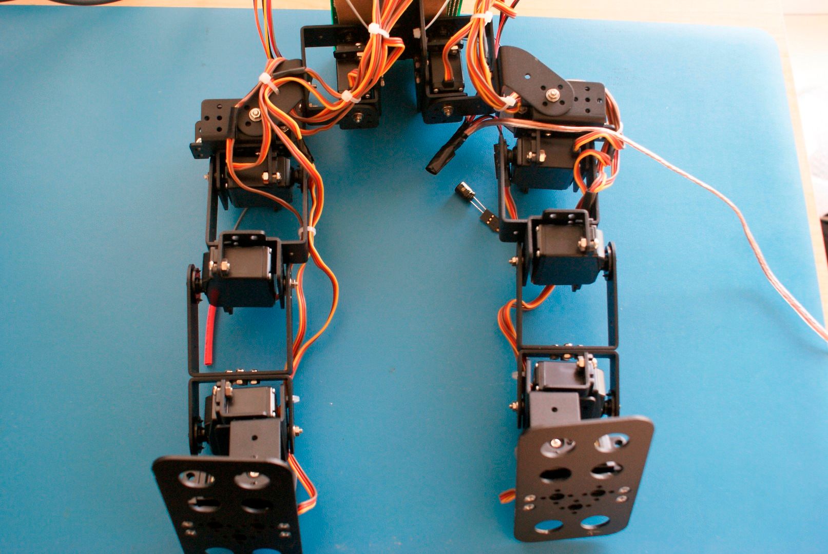 Make a Walking Robot : 9 Steps - Instructables
