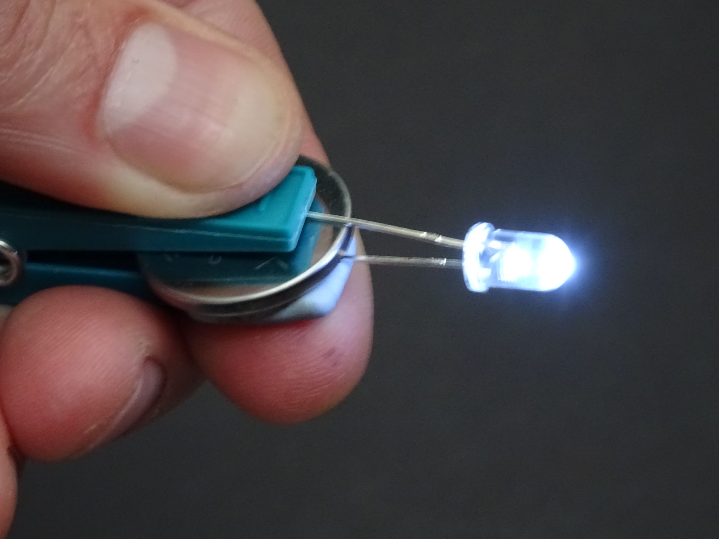 Simple LED Torch : 3 Steps (with Pictures) - Instructables