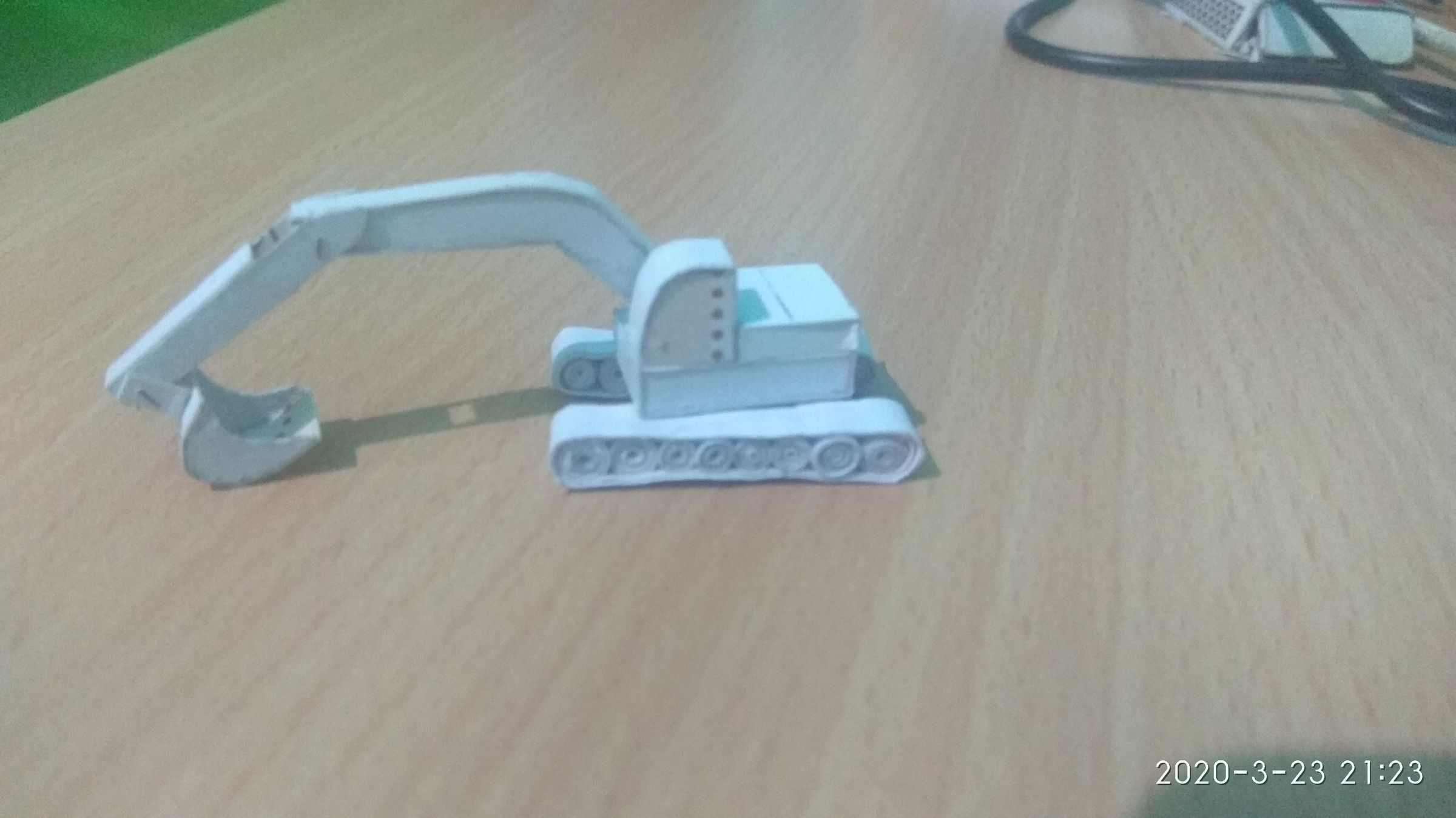 Diy Tiny Excavator : 6 Steps - Instructables