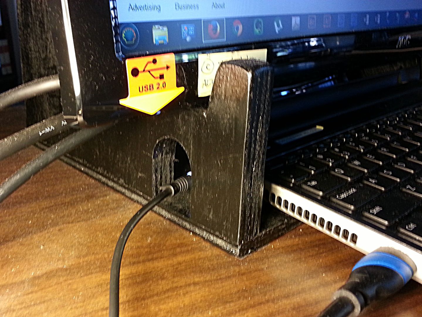 External Monitor Cradle for Laptop : 6 Steps - Instructables