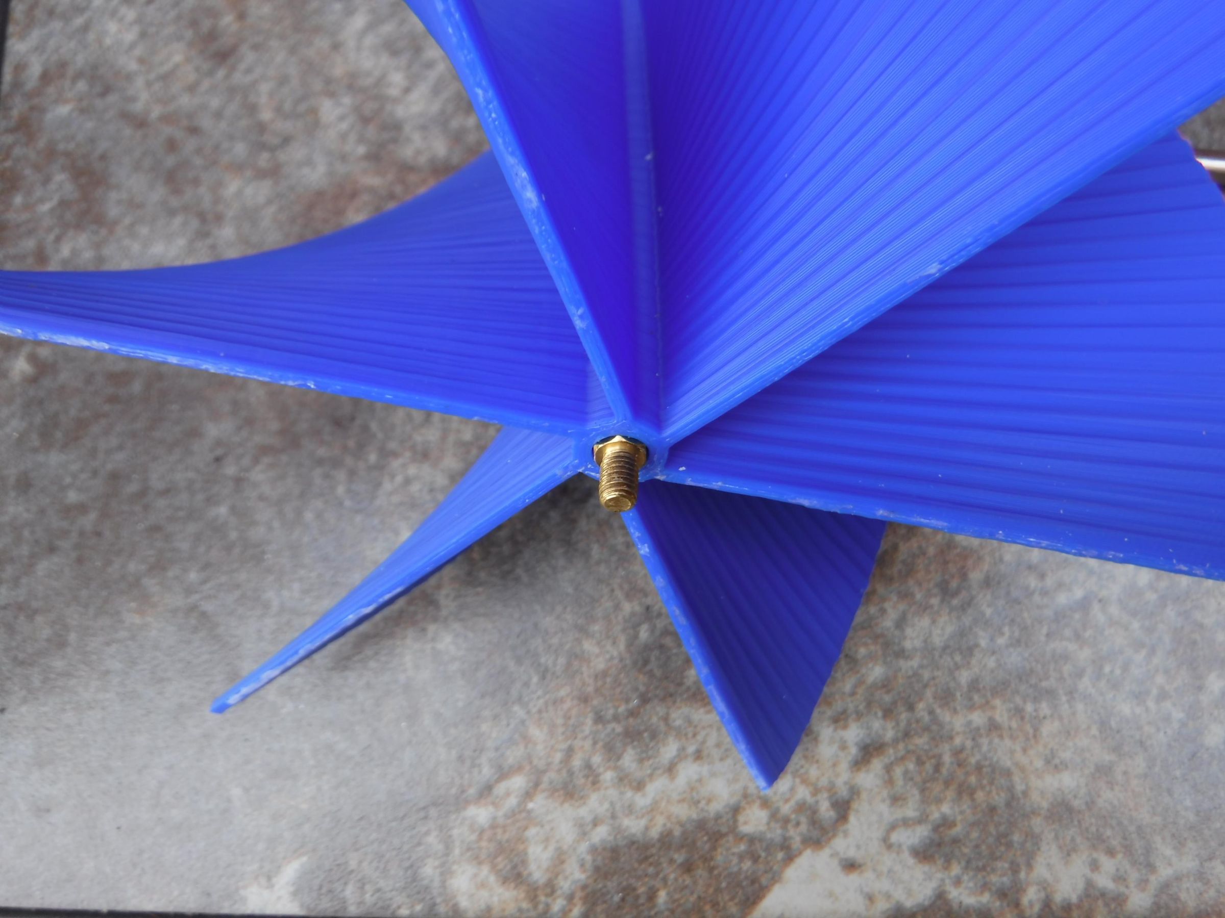Vertical Wind Spinner : 8 Steps (with Pictures) - Instructables